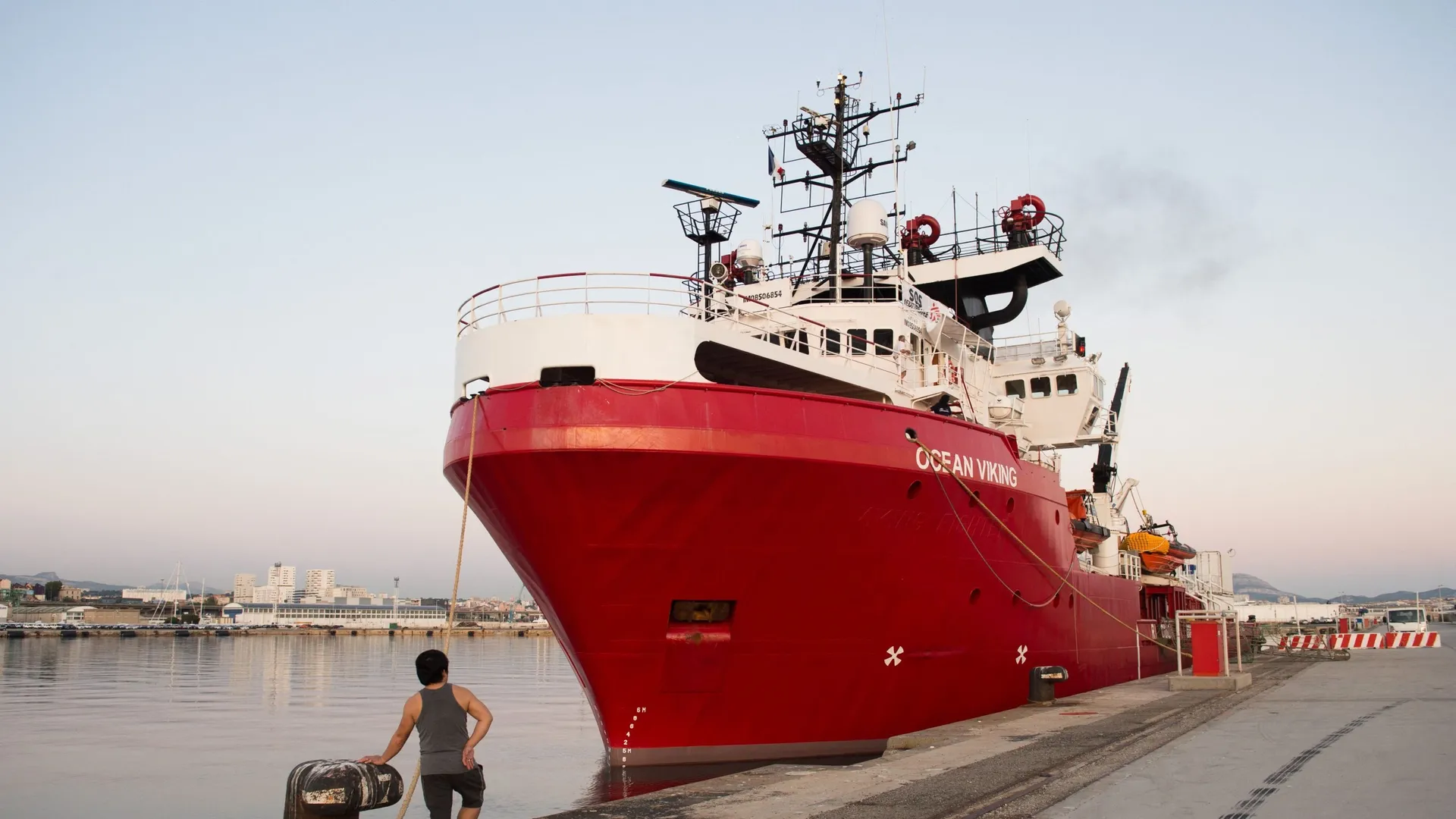 Le navire-ambulance Ocean Viking secourt 64 personnes, dont 12 mineurs ...