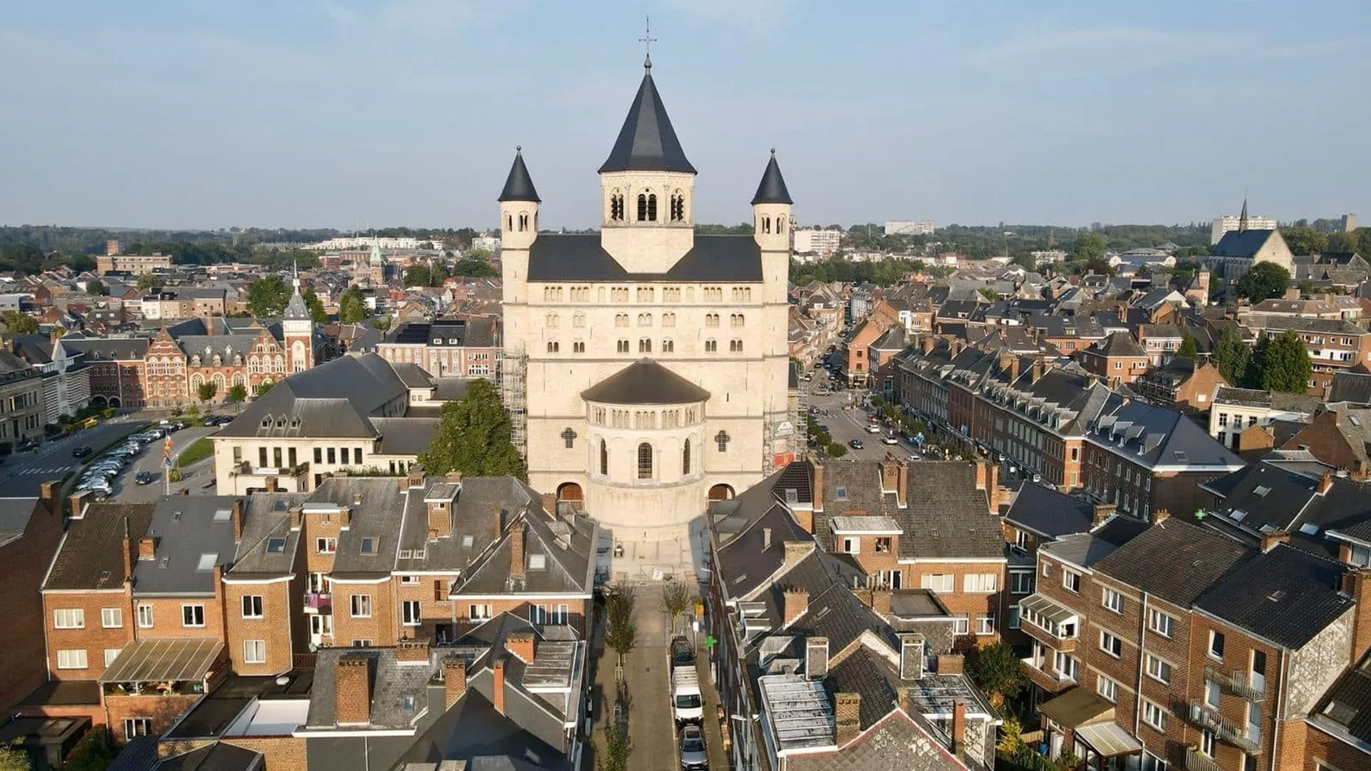 La Collégiale Sainte-Gertrude de Nivelles : une des plus anciennes ...