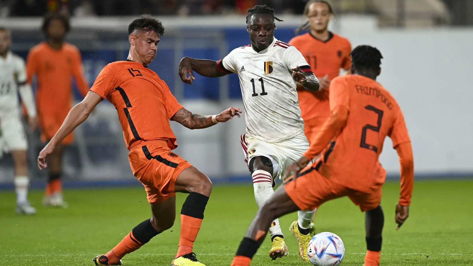 Les Diablotins s’inclinent 1-2 face aux Pays-Bas, en amical - RTBF Actus