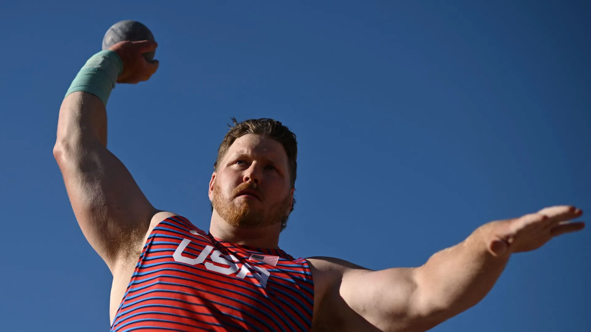 Ryan Crouser améliore son record du monde du lancer du poids - RTBF Actus