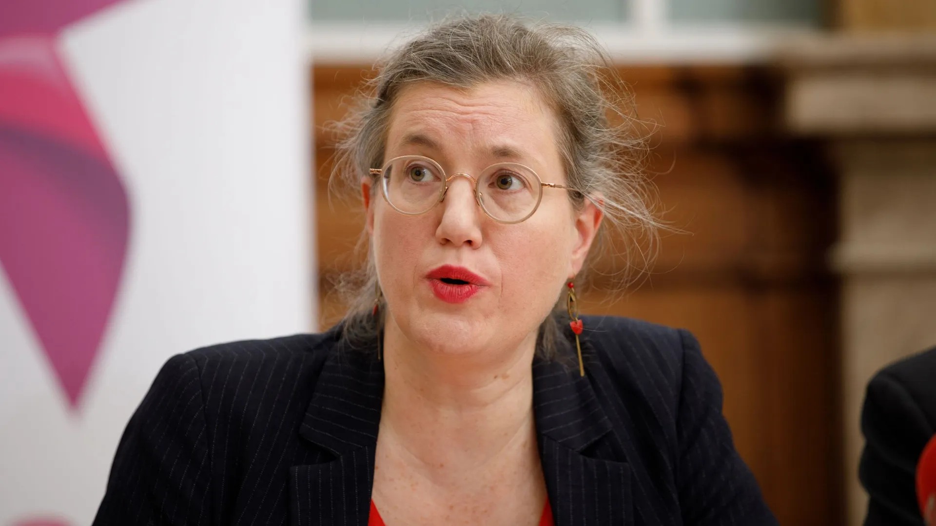 Molenbeek : Catherine Moureaux prolonge sa convalescence et dit avoir ...