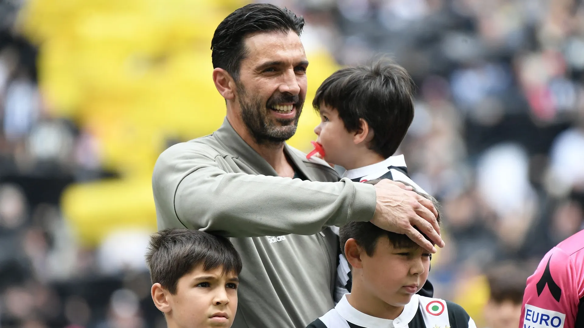 Coaché par Pippo Inzaghi et approché par la sélection tchèque : Louis ...