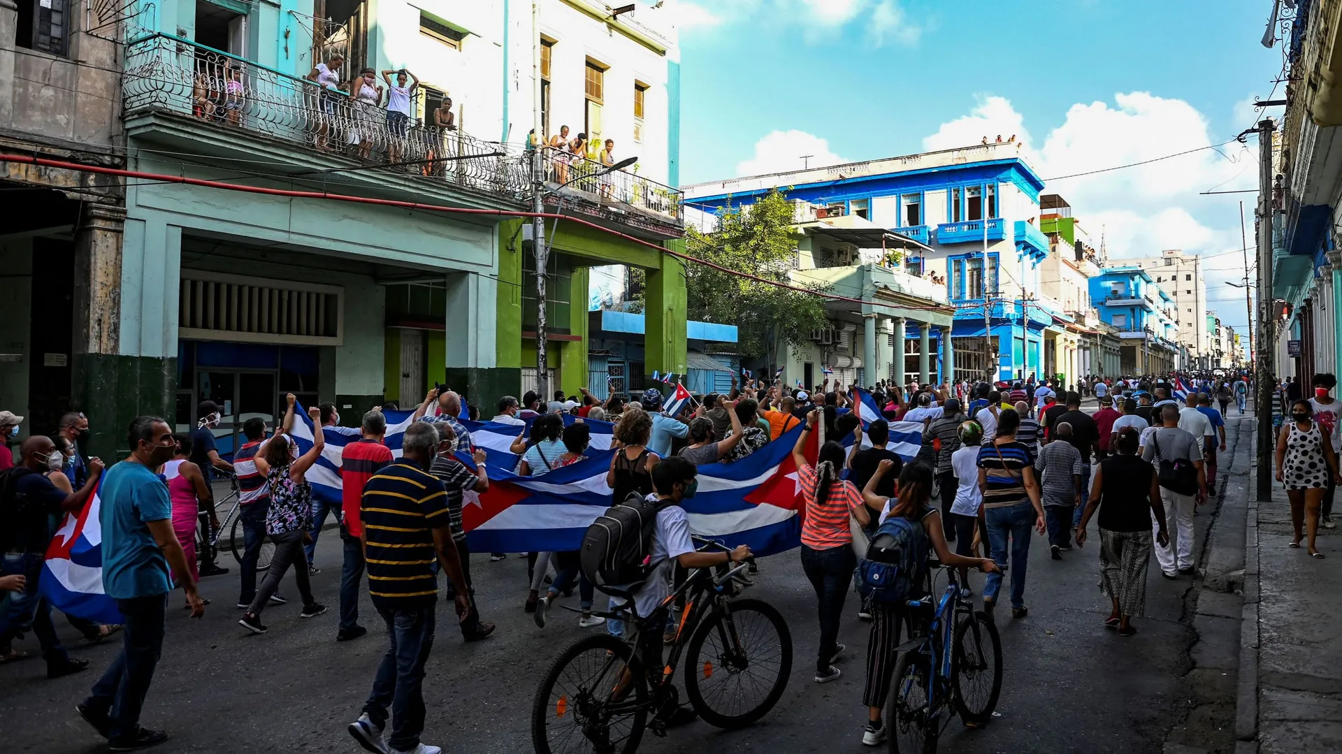Cuba : cinq à 16 ans de prison pour des manifestants du 11 juillet ...