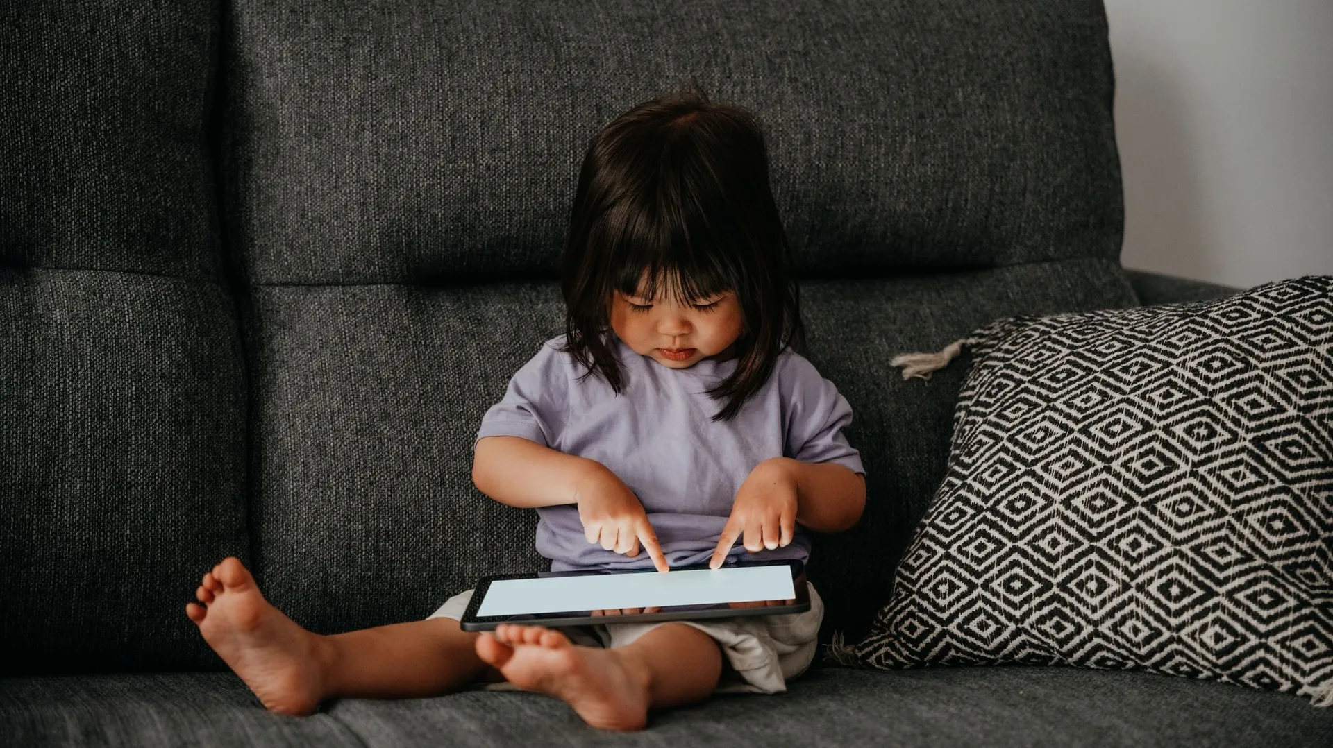 Stress, isolement, fatigue : les parents millennials élèvent-ils leurs ...