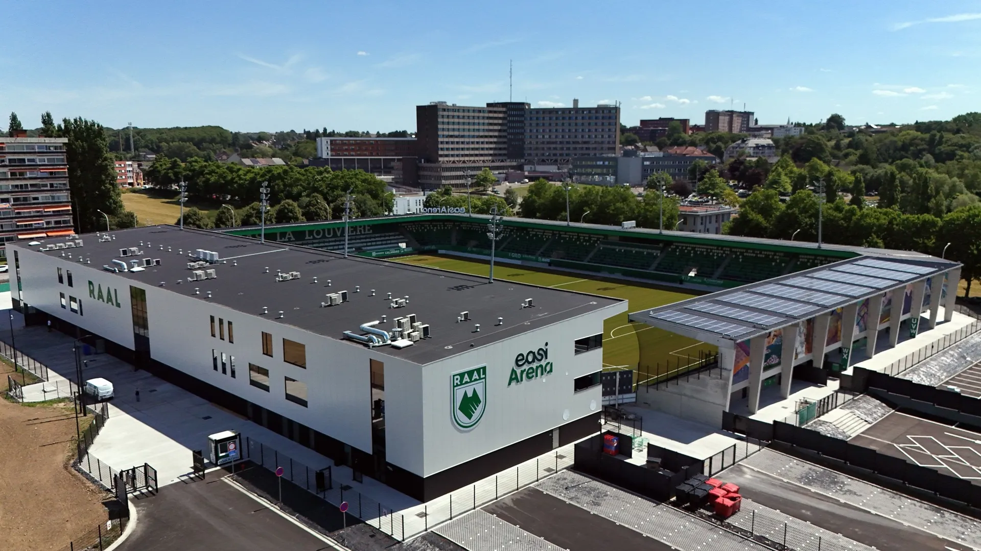 L’EASI Arena sur la sellette avant La Louvière-Union : des supporters ...
