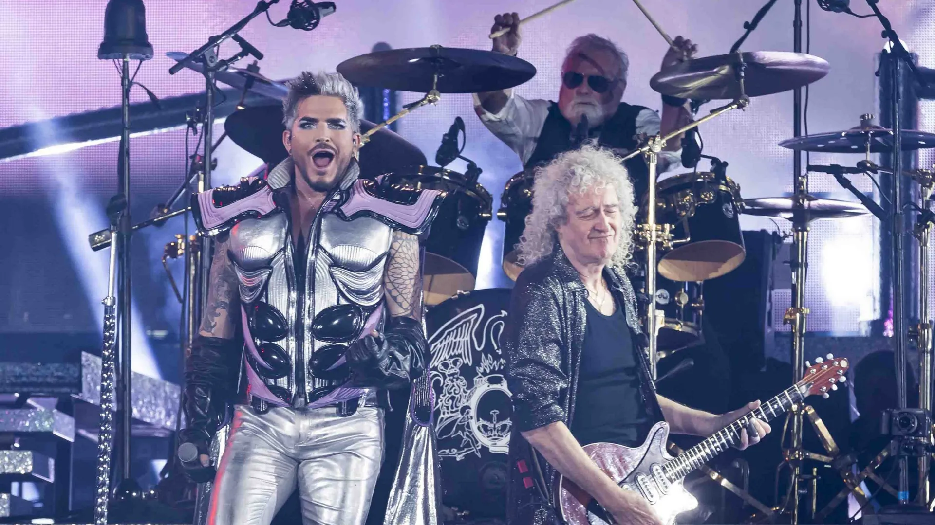 À 11 ans, ce jeune guitariste impressionne en reprenant Queen, Van ...