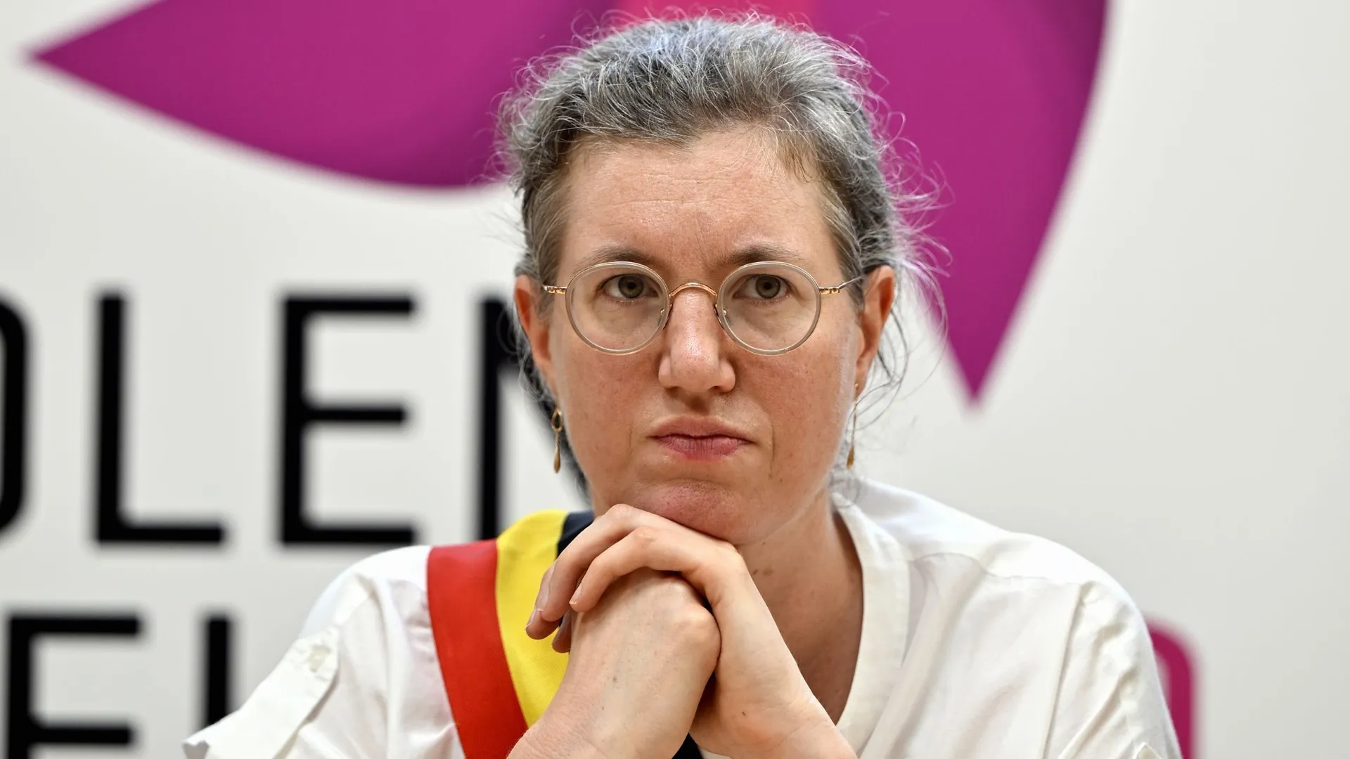 Molenbeek : Catherine Moureaux prolonge son certificat médical jusqu’au ...