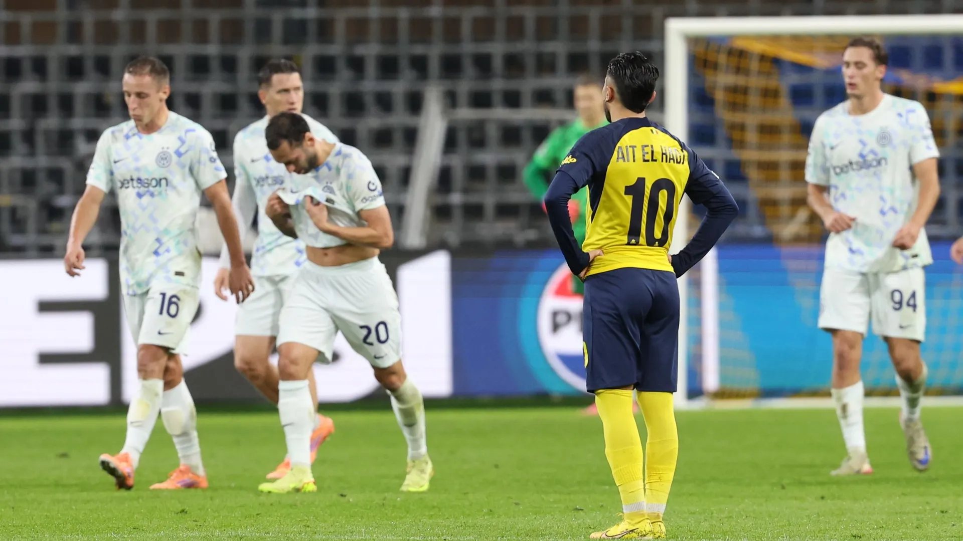 L’Union Saint-Gilloise a fait 'jeu égal pendant 40 minutes' avec l ...