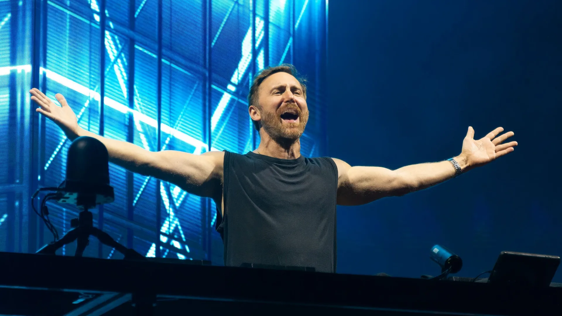 David Guetta, à nouveau papa, a partagé la bonne nouvelle sur Instagram ...