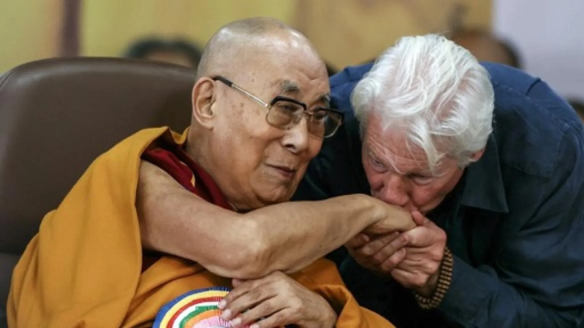 Le Dalaï Lama fête son 90e anniversaire avec une prière pour la paix ...