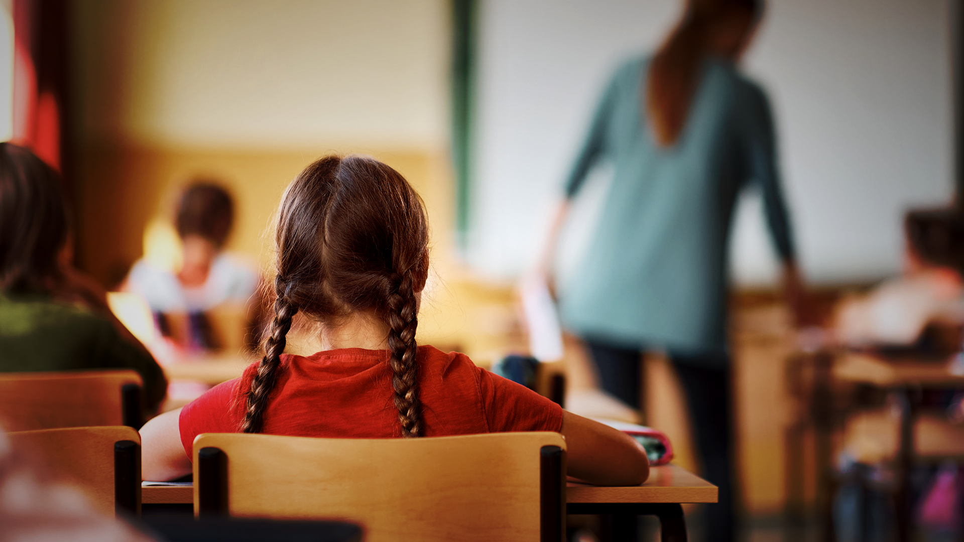 Débat : équiper son enfant d’un micro pour savoir ce qu'il se passe à l ...
