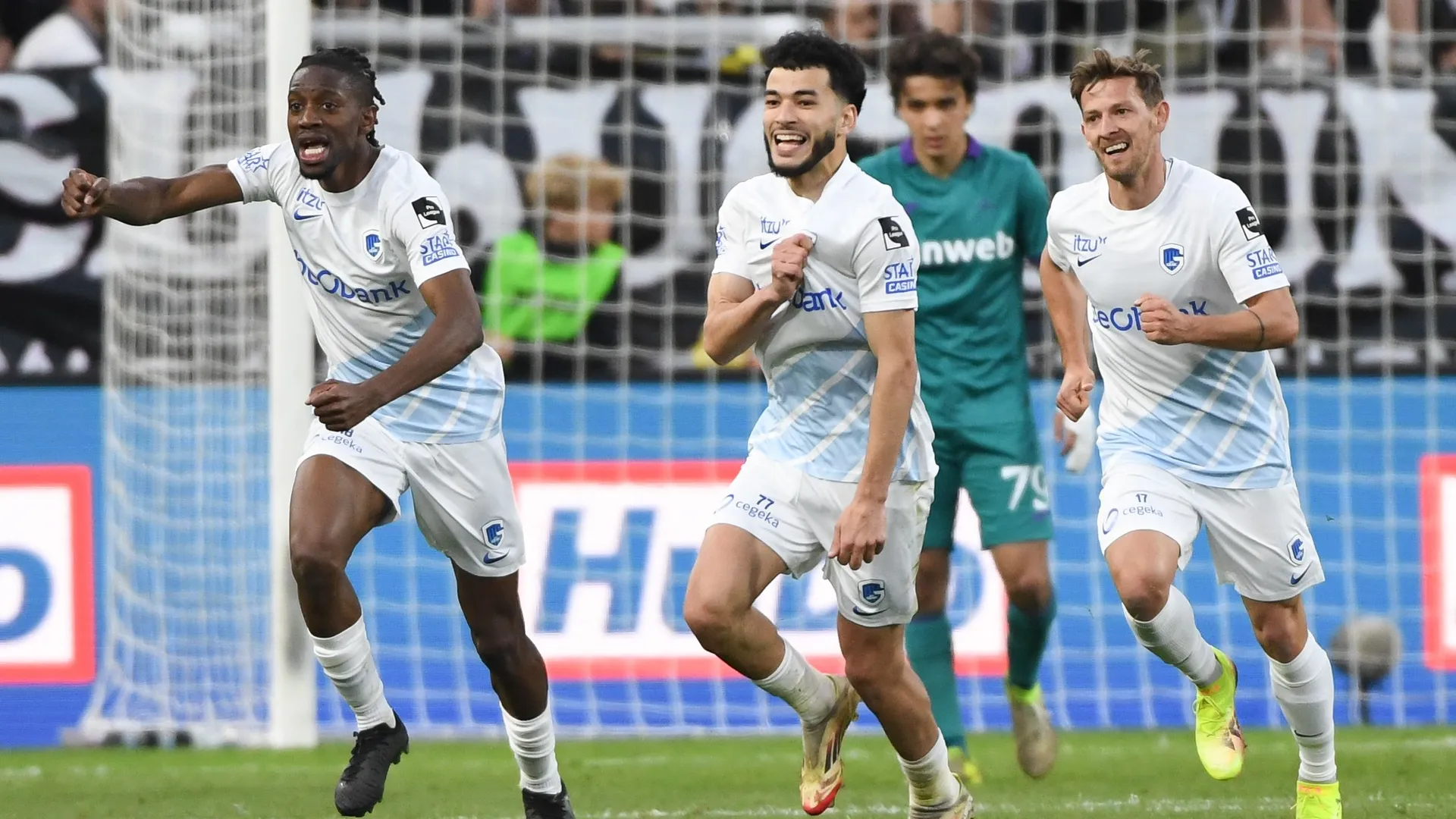 Le Club de Bruges s’en sort in extremis contre Genk et relance le suspense en tête du ...