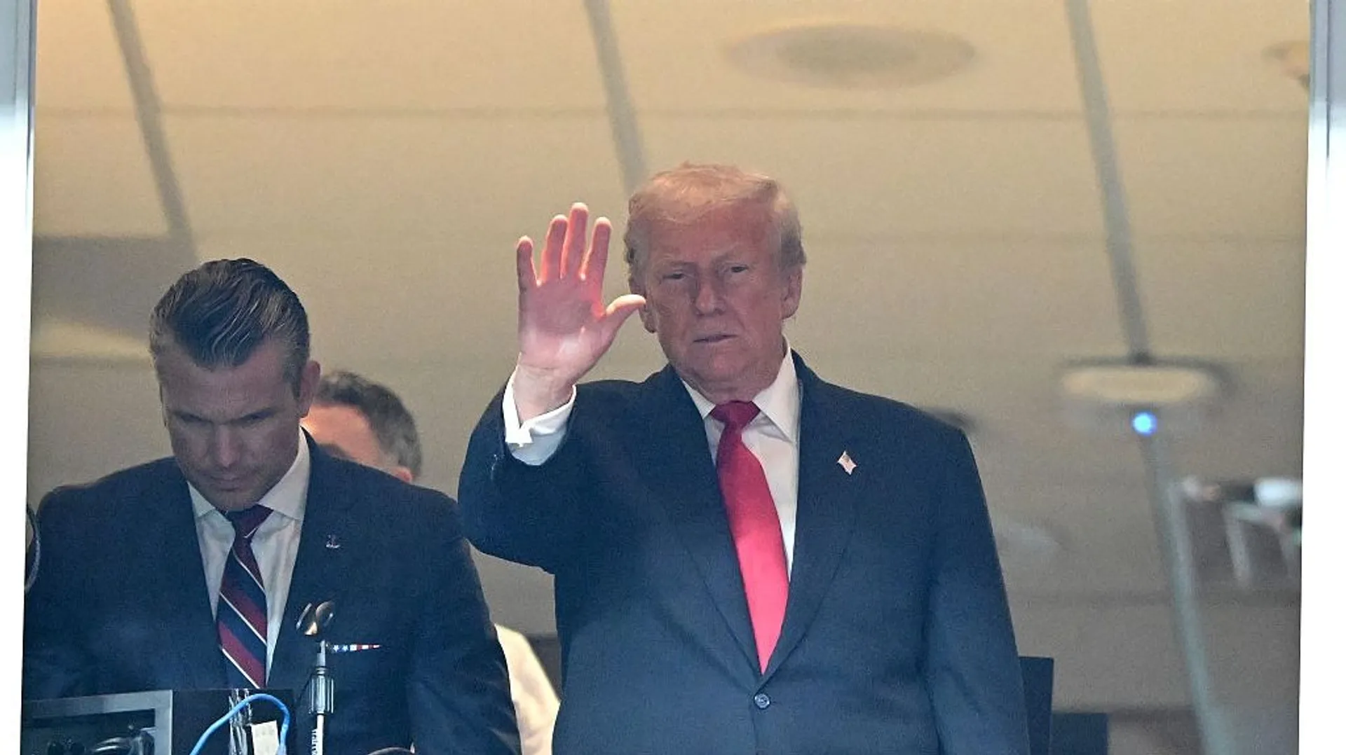 Donald Trump menace la BBC d’une plainte et réclame un milliard de ...