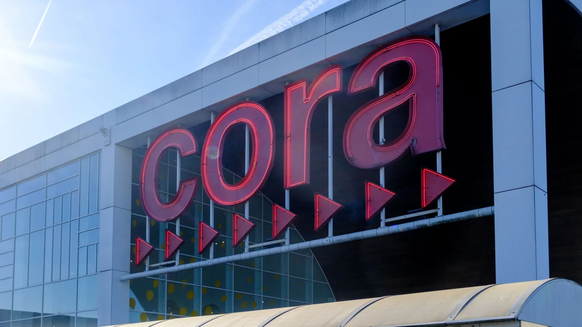 Carrefour rachète Cora en France : que reste-t-il du groupe Louis ...