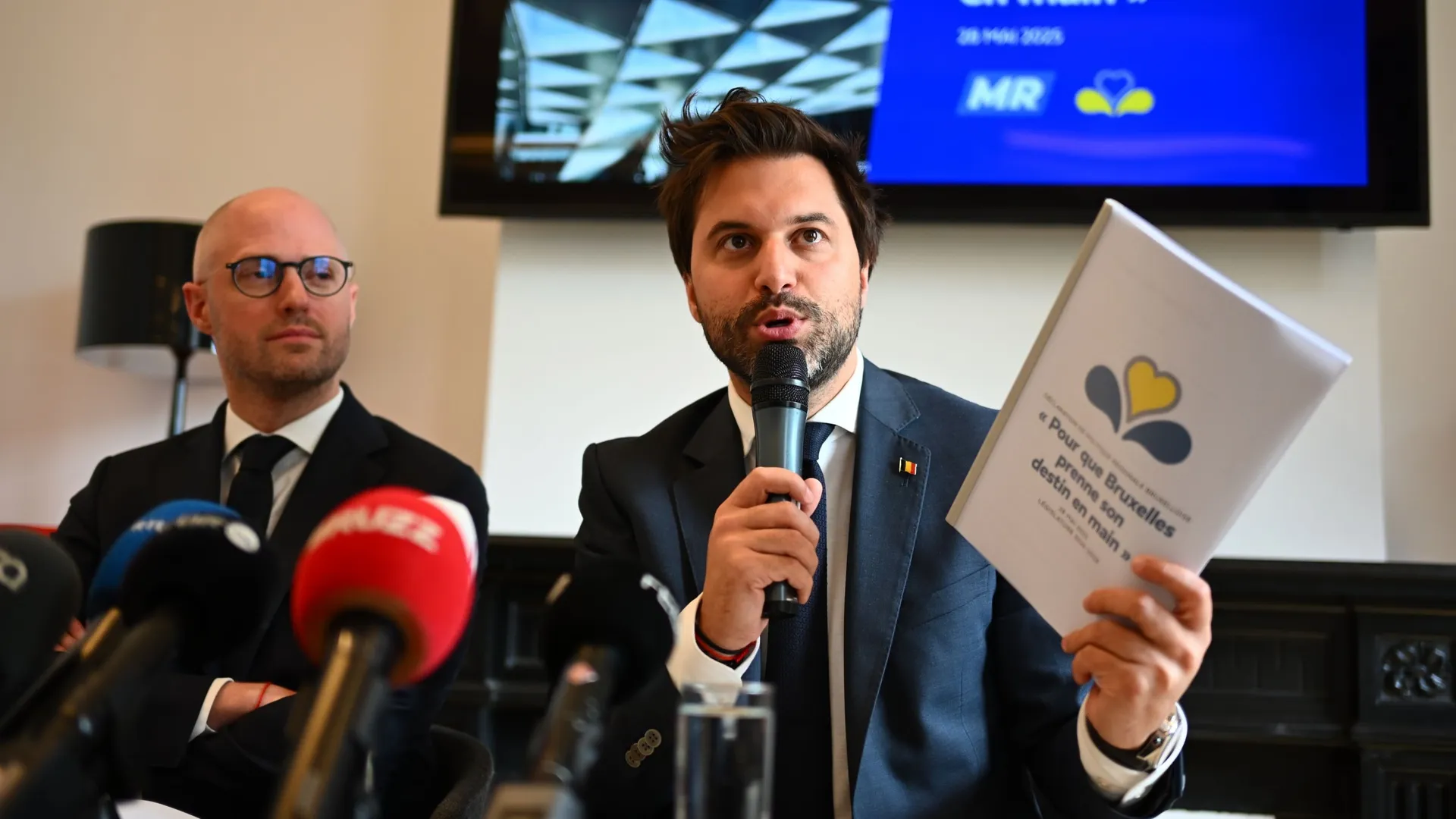 Qui est Adrien Dolimont (MR), le plus jeune ministre-président wallon ...