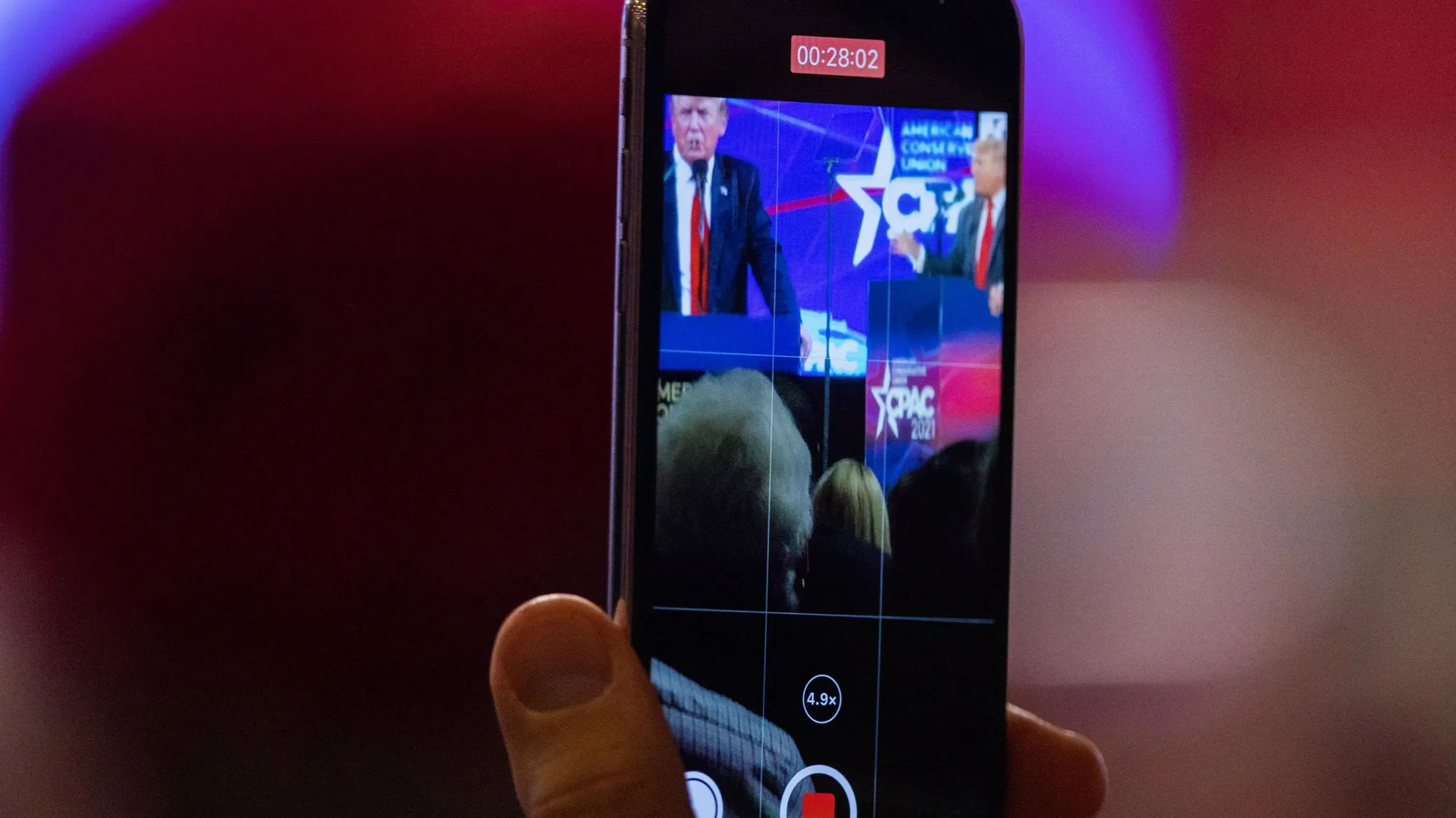 Donald Trump publie sur Facebook et YouTube pour la première fois ...