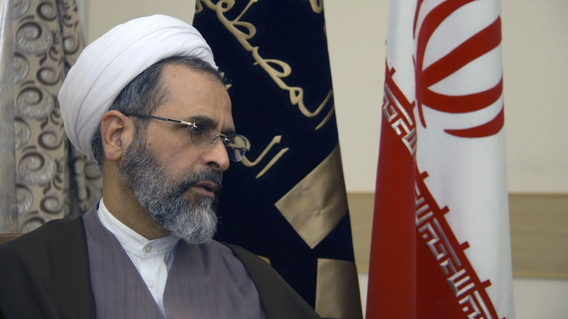 Après la mort d’Ali Khamenei, l’Iran enclenche la transition et élit l ...