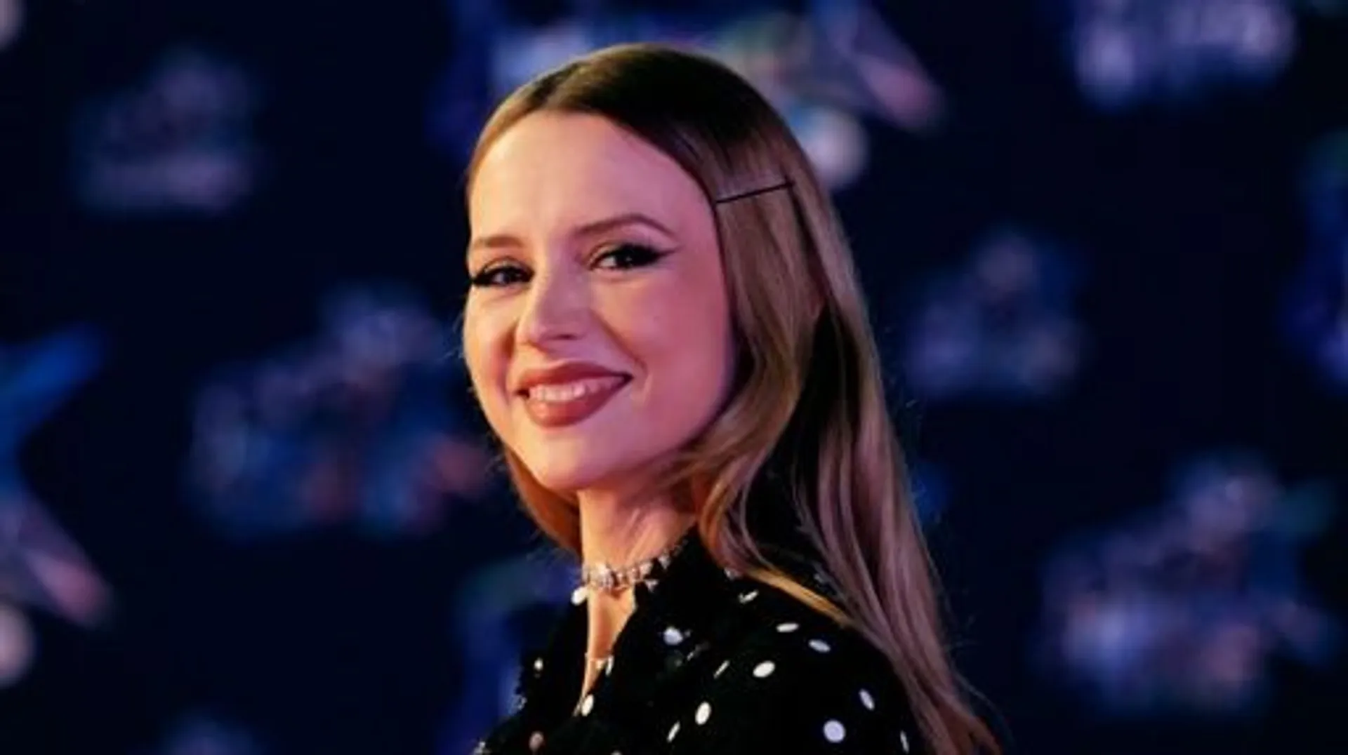Angèle : que fait la chanteuse de son argent ? 'Je ne suis pas dans le ...