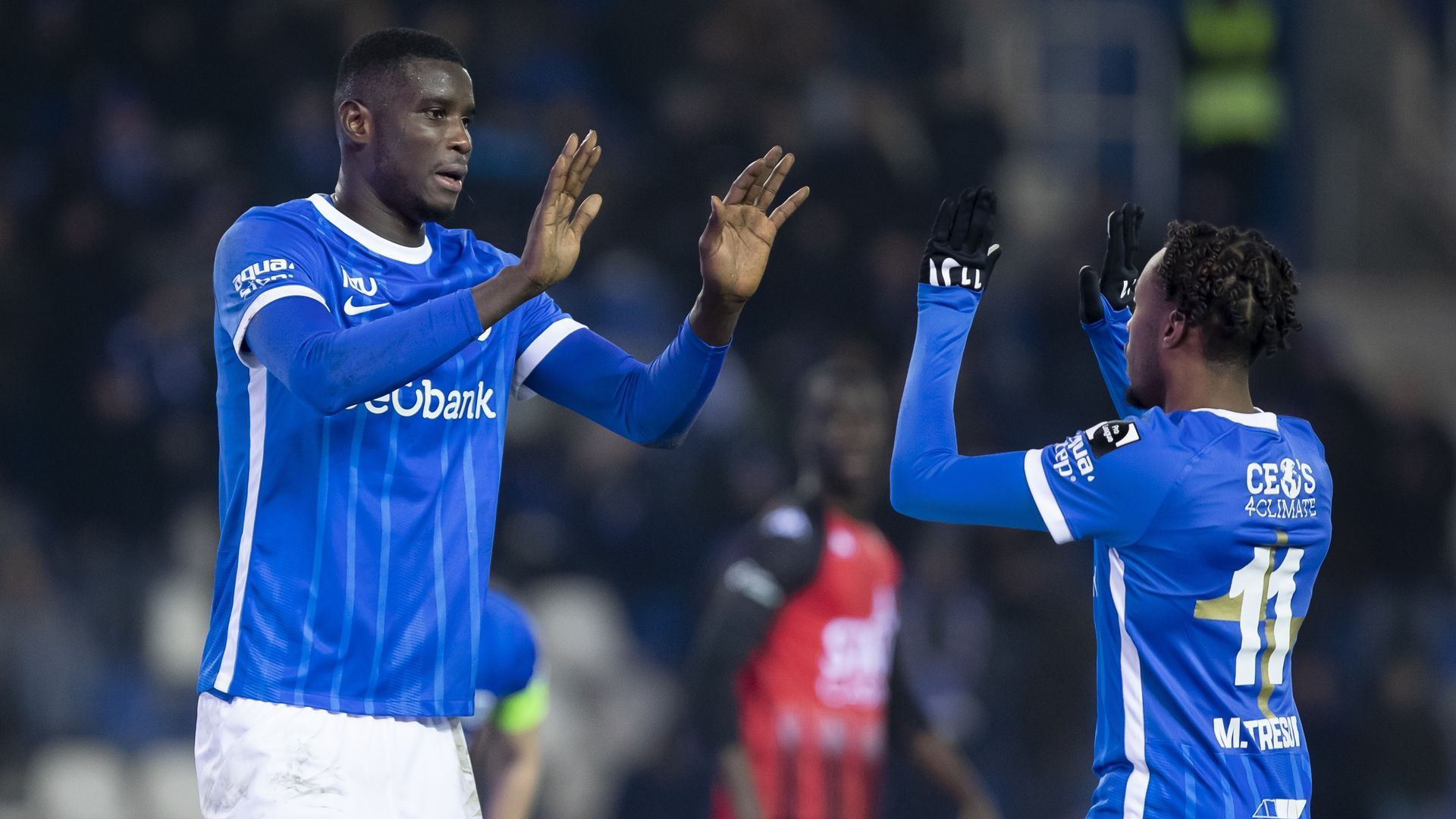 Un Genk paisible se défait aisément de Seraing et reprend ses distances ...