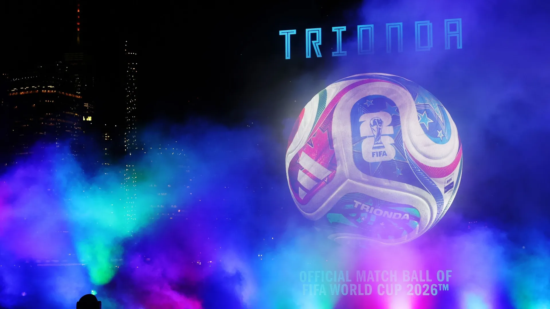 Zinédine Zidane dévoile 'Trionda' le ballon connecté de la Coupe du ...