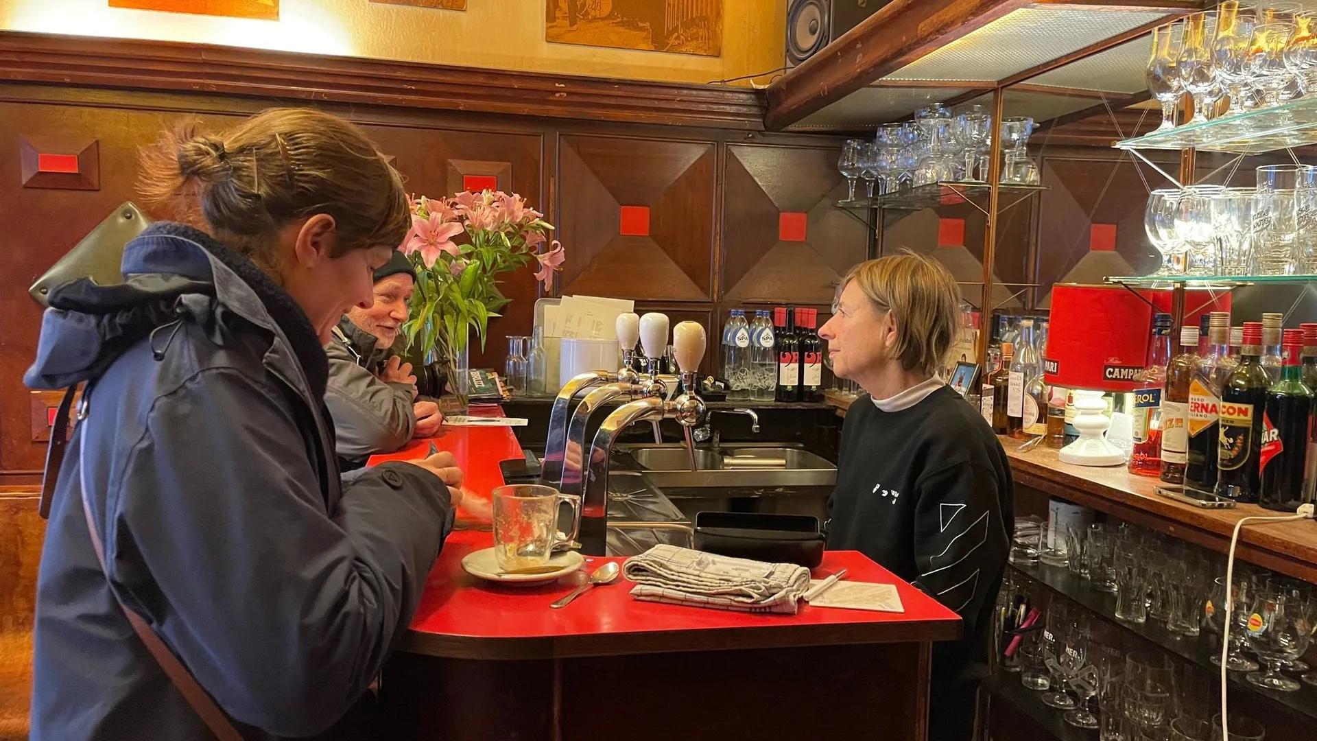 Bruxelles : les cafés 'Au Daringman' et 'Le Laboureur' dans le quartier ...