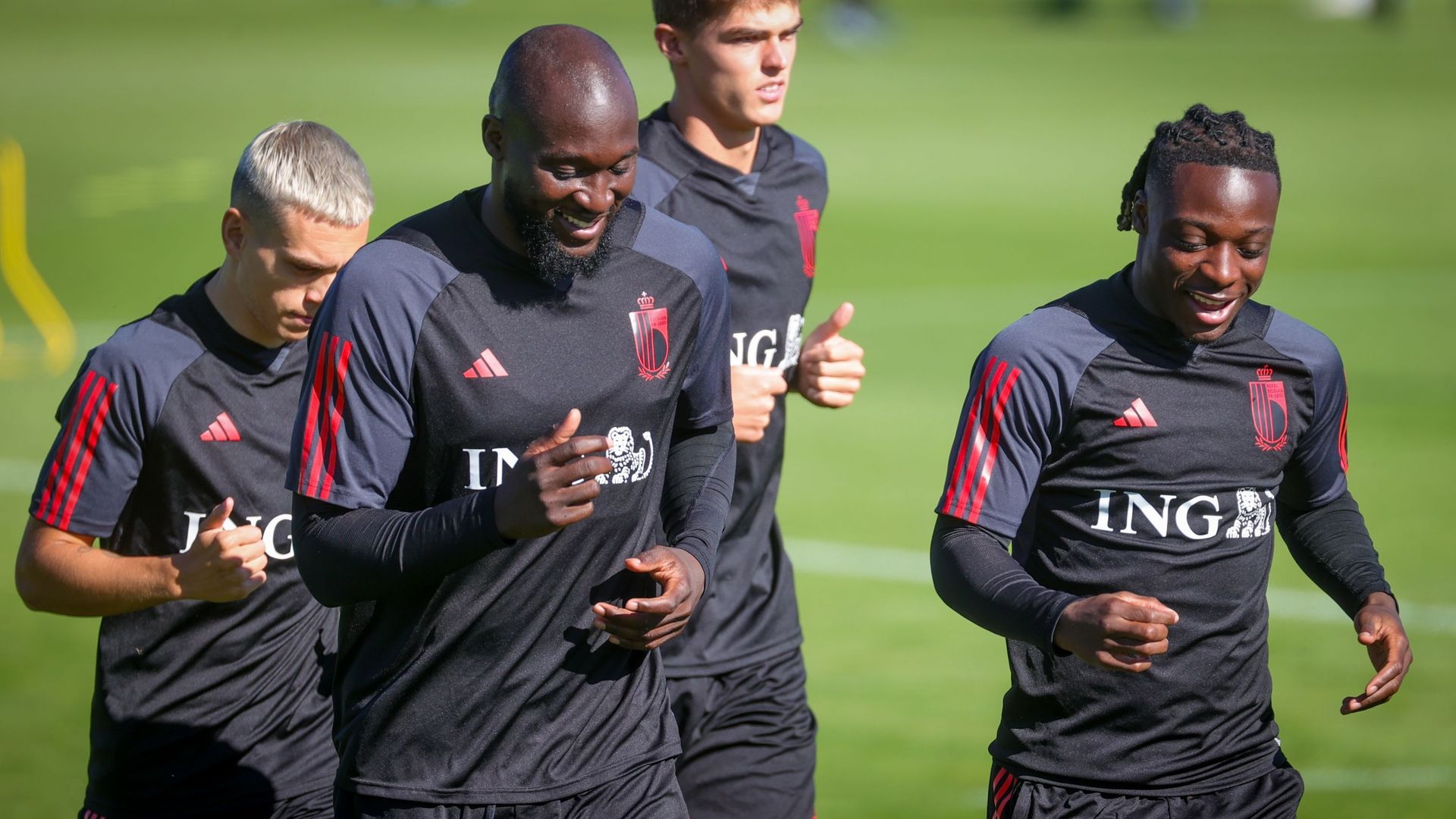 Diables Rouges : le groupe au complet, Aster Vranckx reste avec la ...
