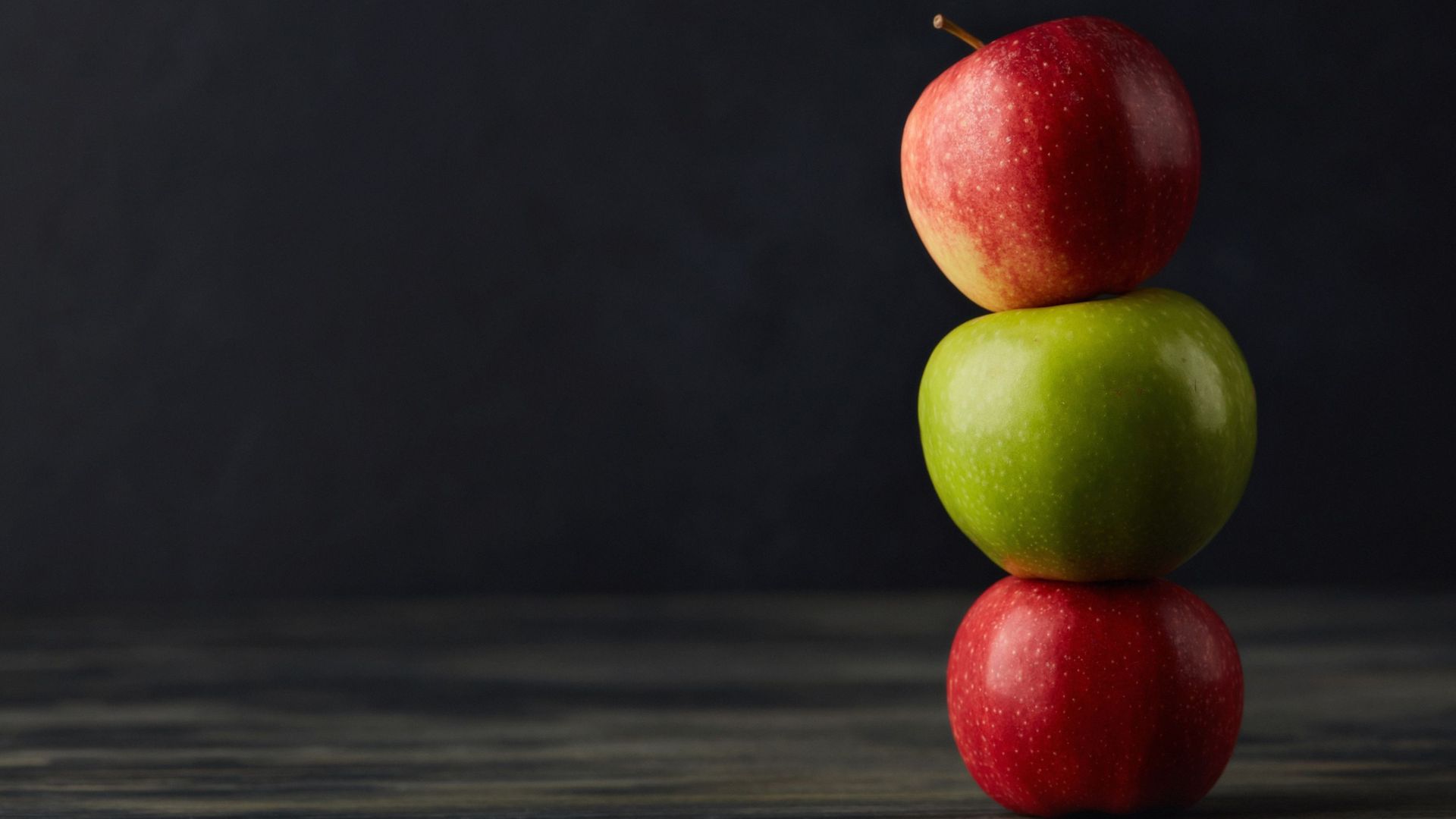 D'où vient l'expression 'être haut comme trois pommes' ? - RTBF Actus