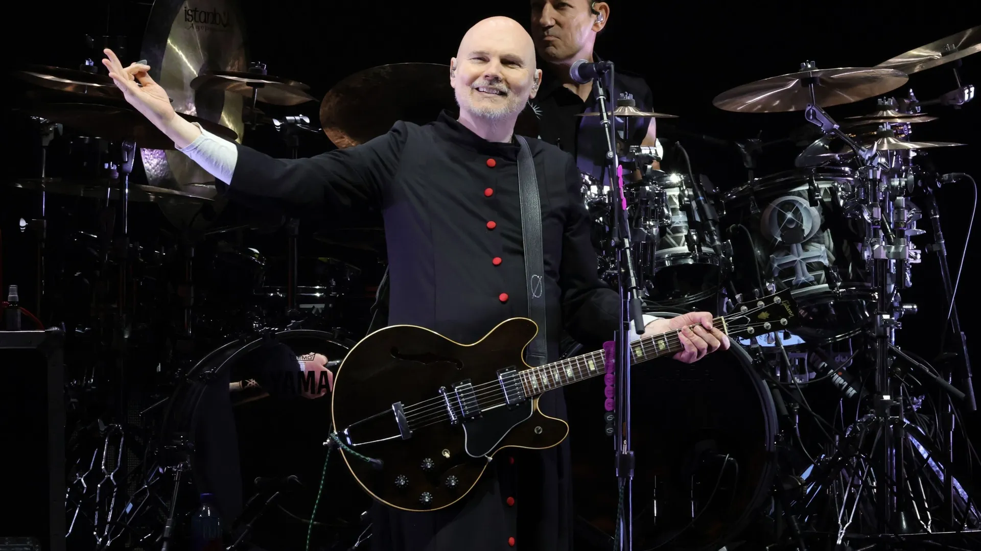 Billy Corgan (Smashing Pumpkins) invite au 'Body Positive' et dévoile ...
