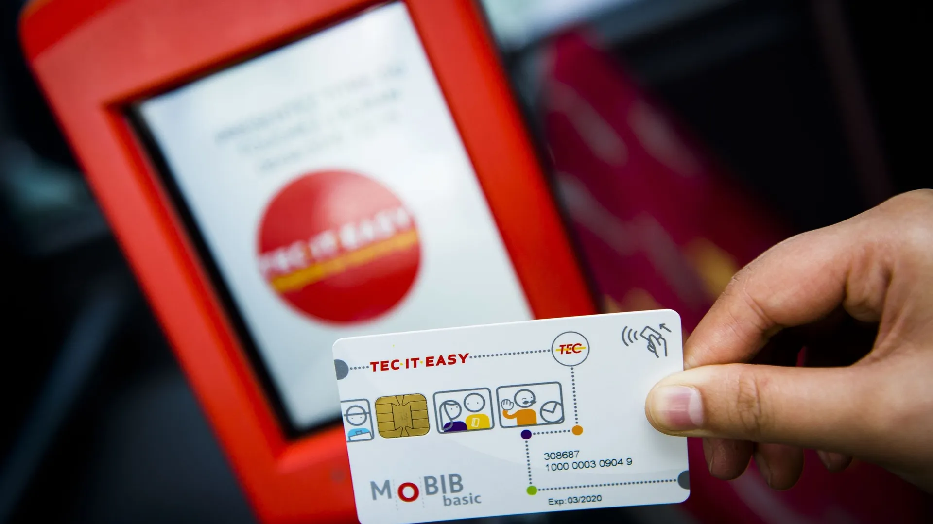 Ne dites plus Ligne 2 mais B2 : le TEC inaugure son premier Busway à ...