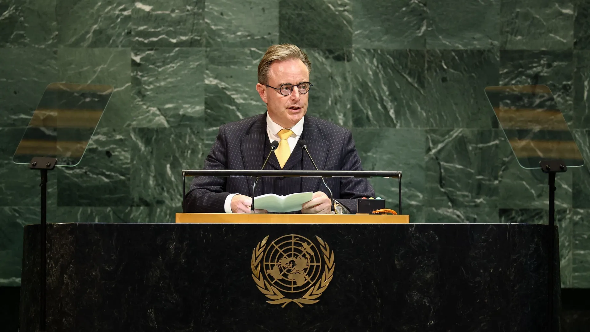 Le Premier ministre De Wever avertit les étudiants : 'À politique ...