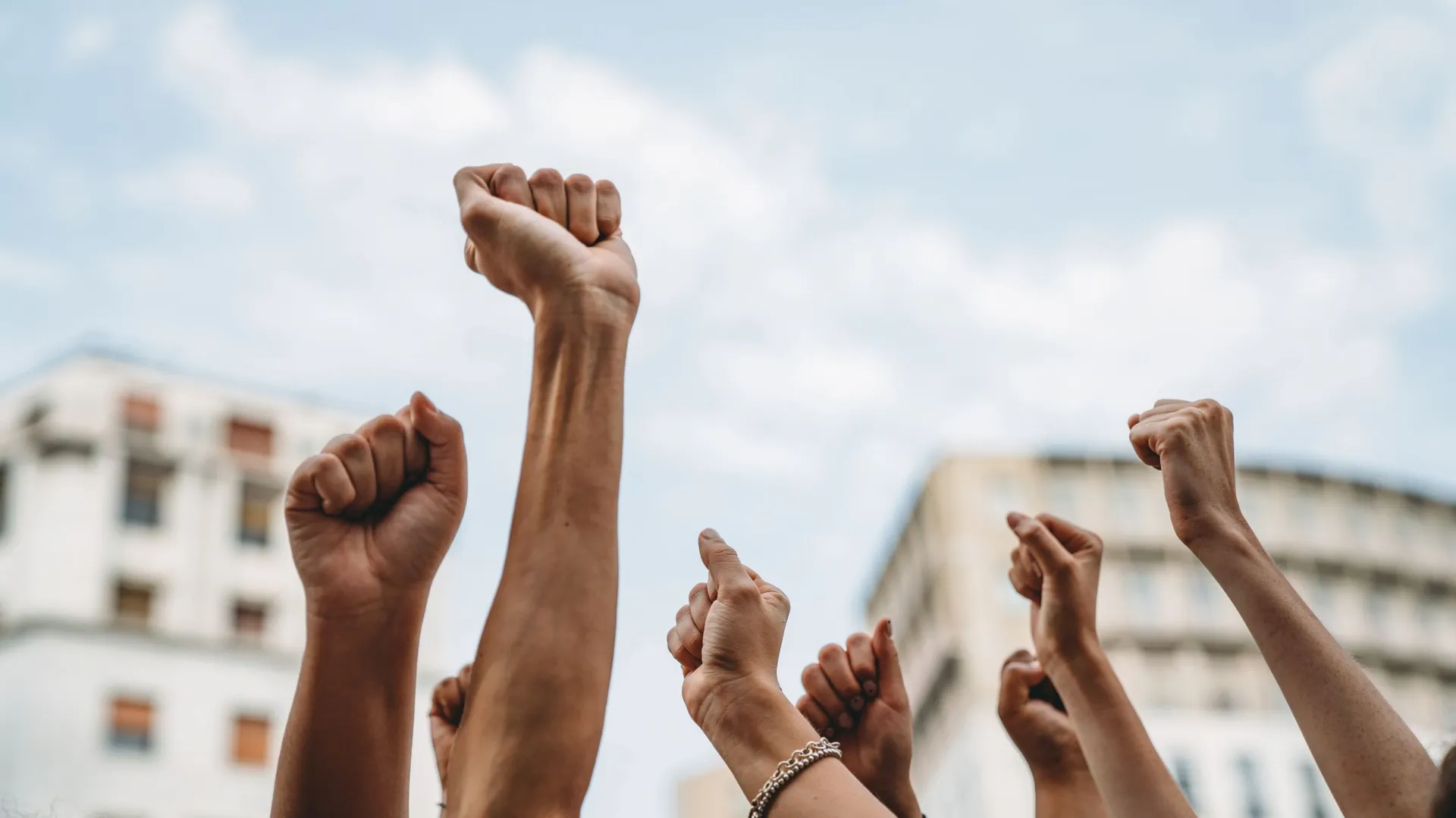 L'AFMPS lance PharmaStatut, une application pour vérifier la ...