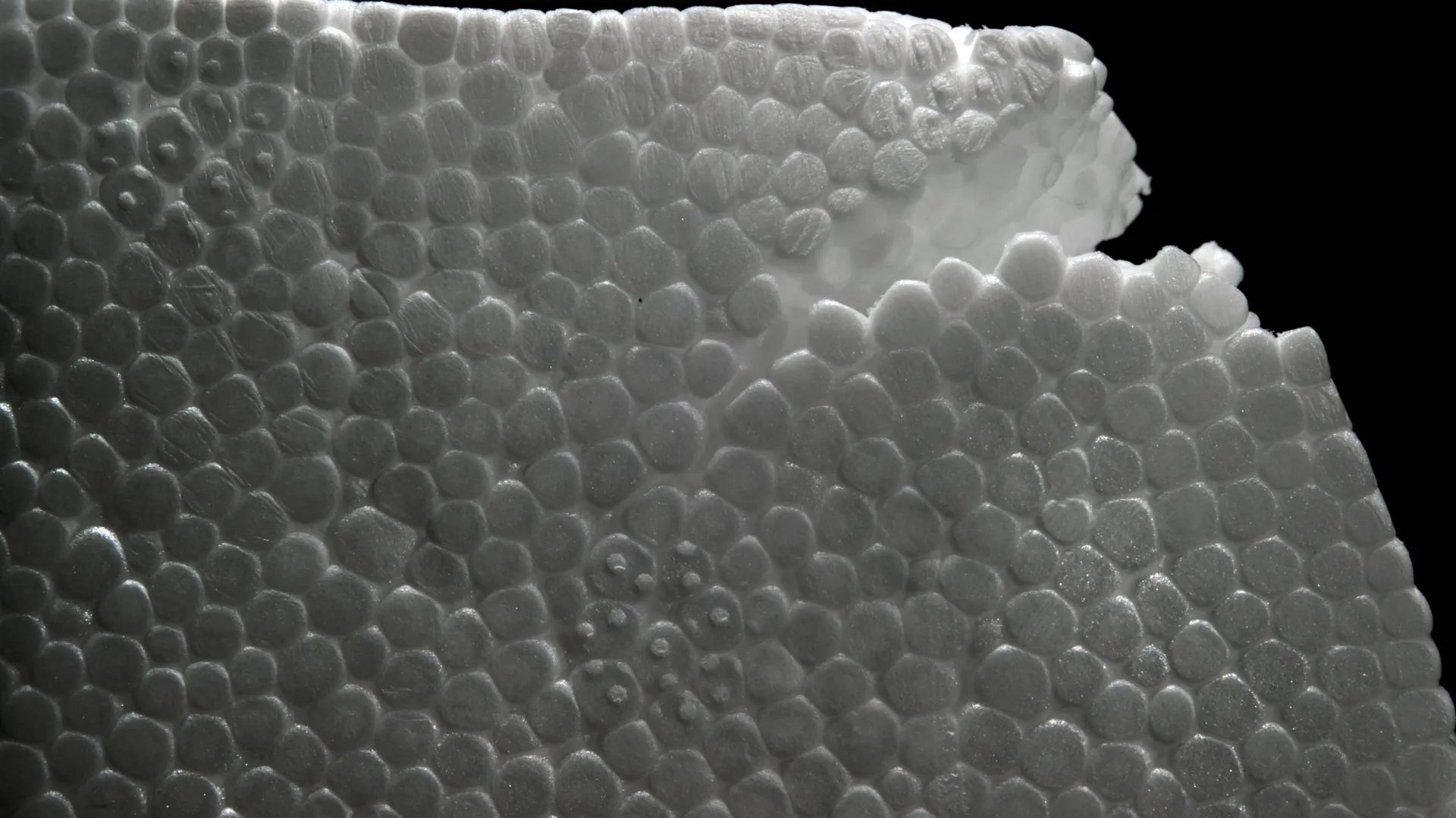 Où jeter vos emballages en frigolite ? - RTBF Actus