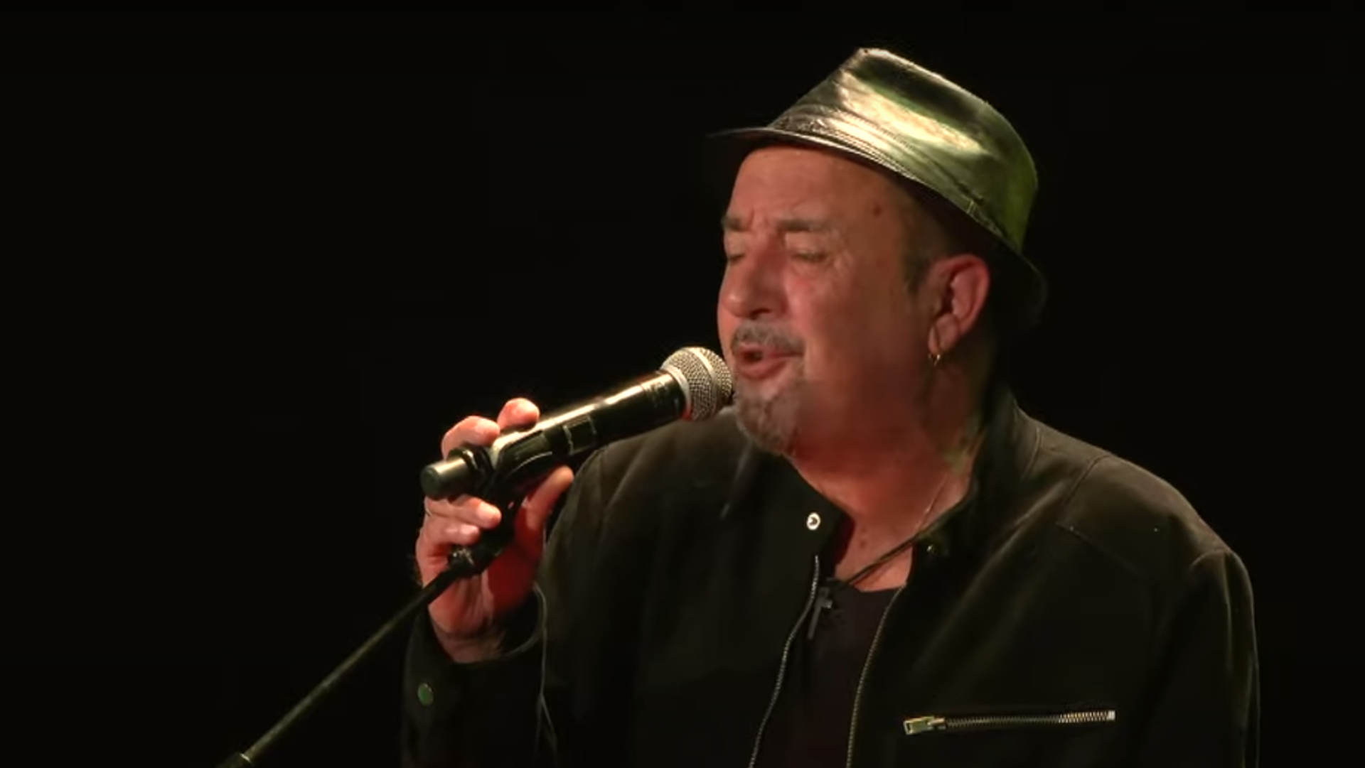 Pascal Periz, chanteur du 'Chat' et du groupe Pow Wow, est décédé à l ...