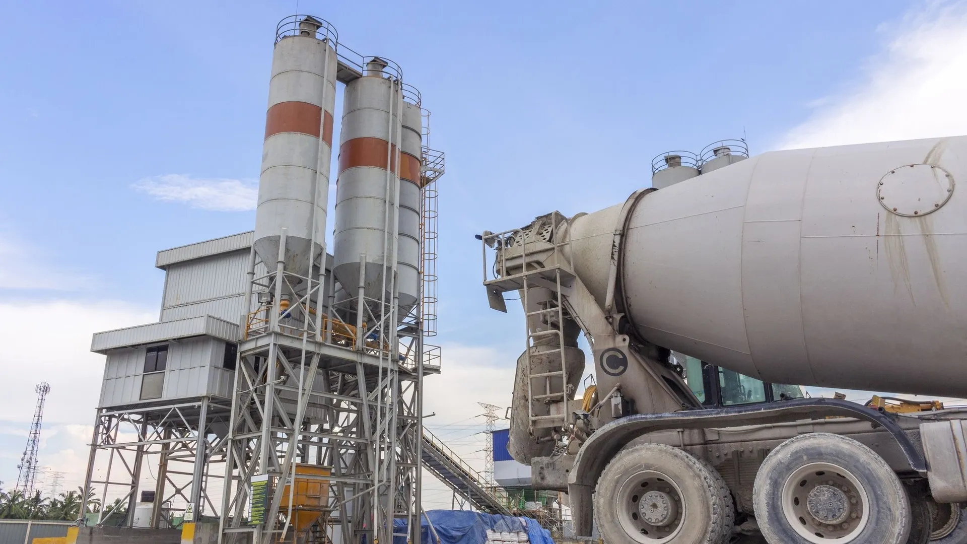 Pisé, adobe, bauge ou torchis : les techniques de la construction en ...