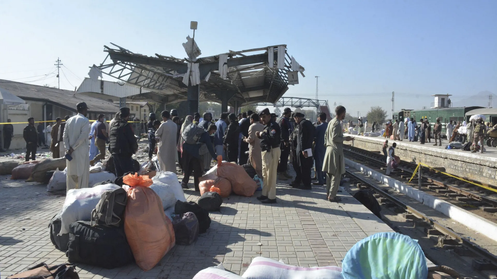 Pakistan: au moins 25 morts dans une explosion dans la principale gare ...