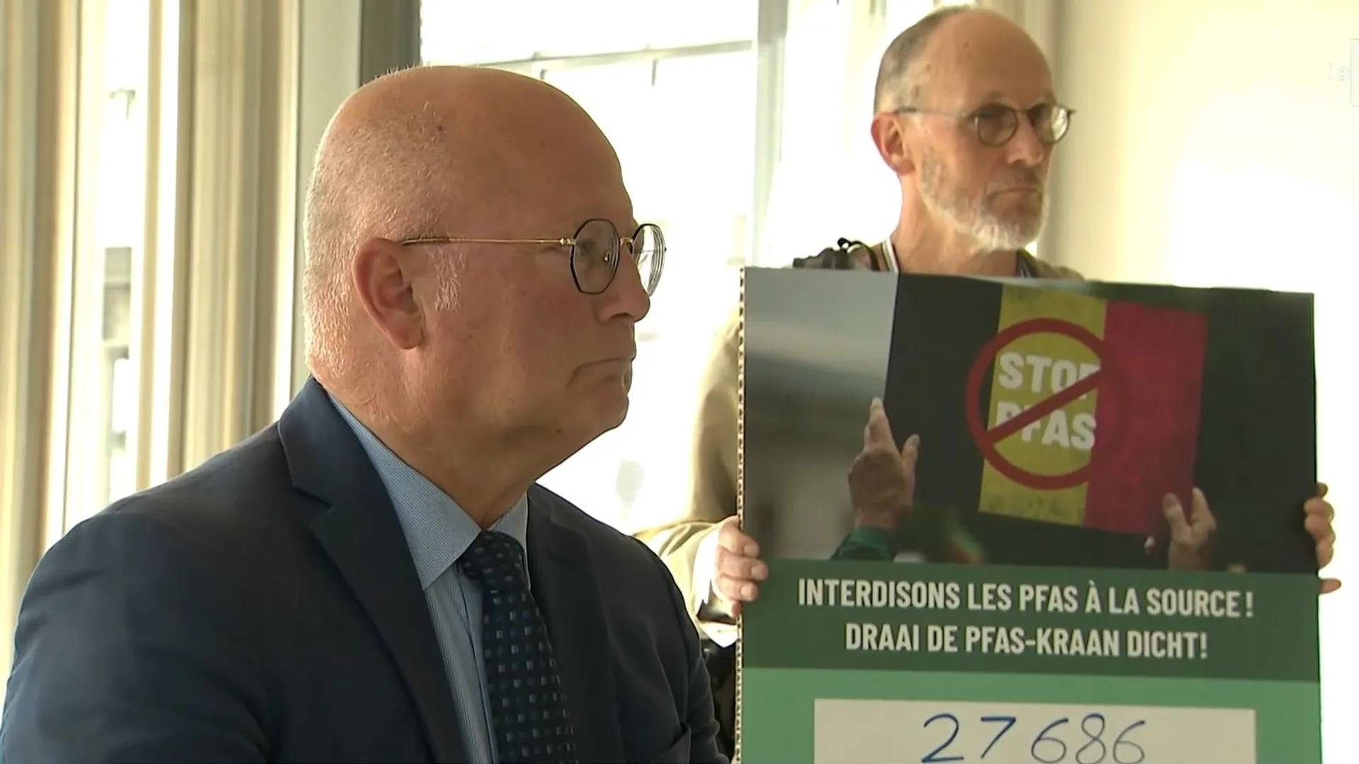 PFAS : 28.000 citoyens interpellent Jean-Luc Crucke pour mettre fin à la production et à l ...