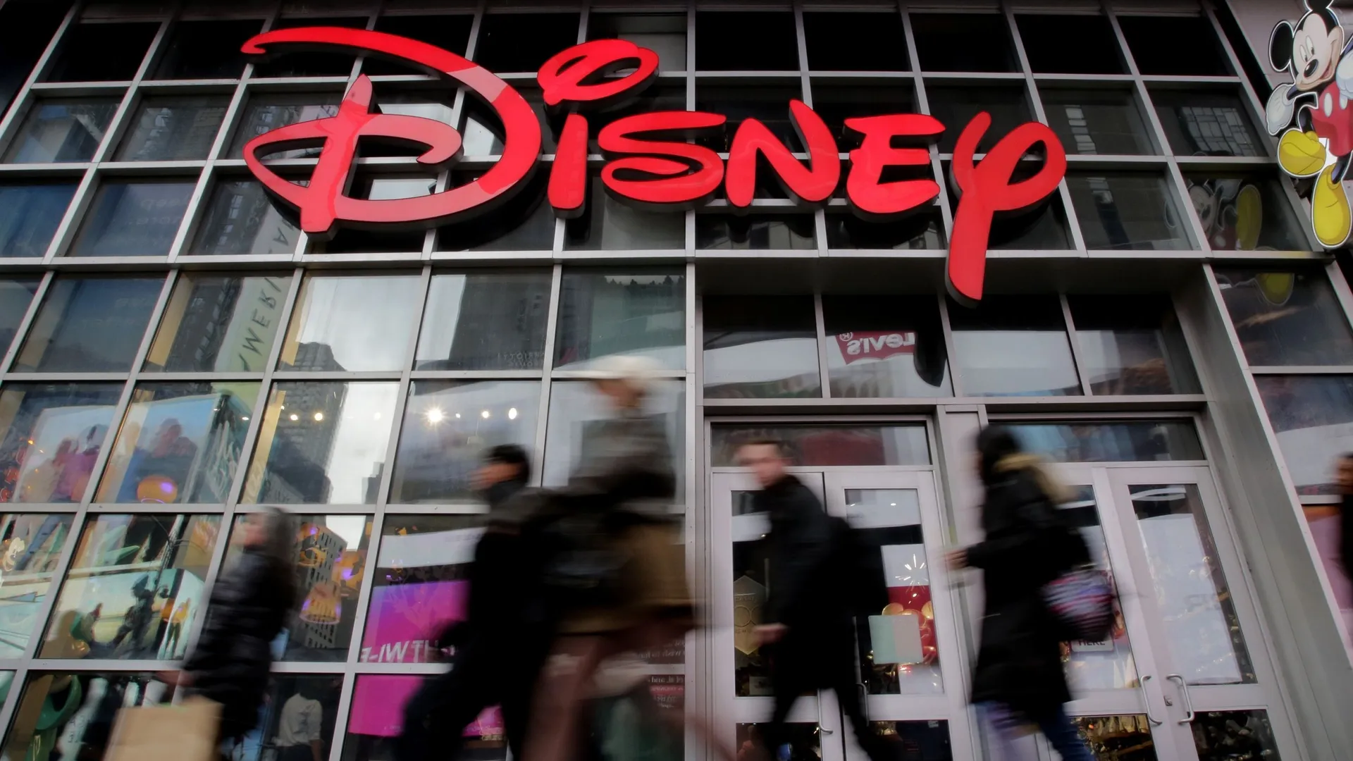 Disney s’est doté d’une division complète dédiée à l’IA - RTBF Actus