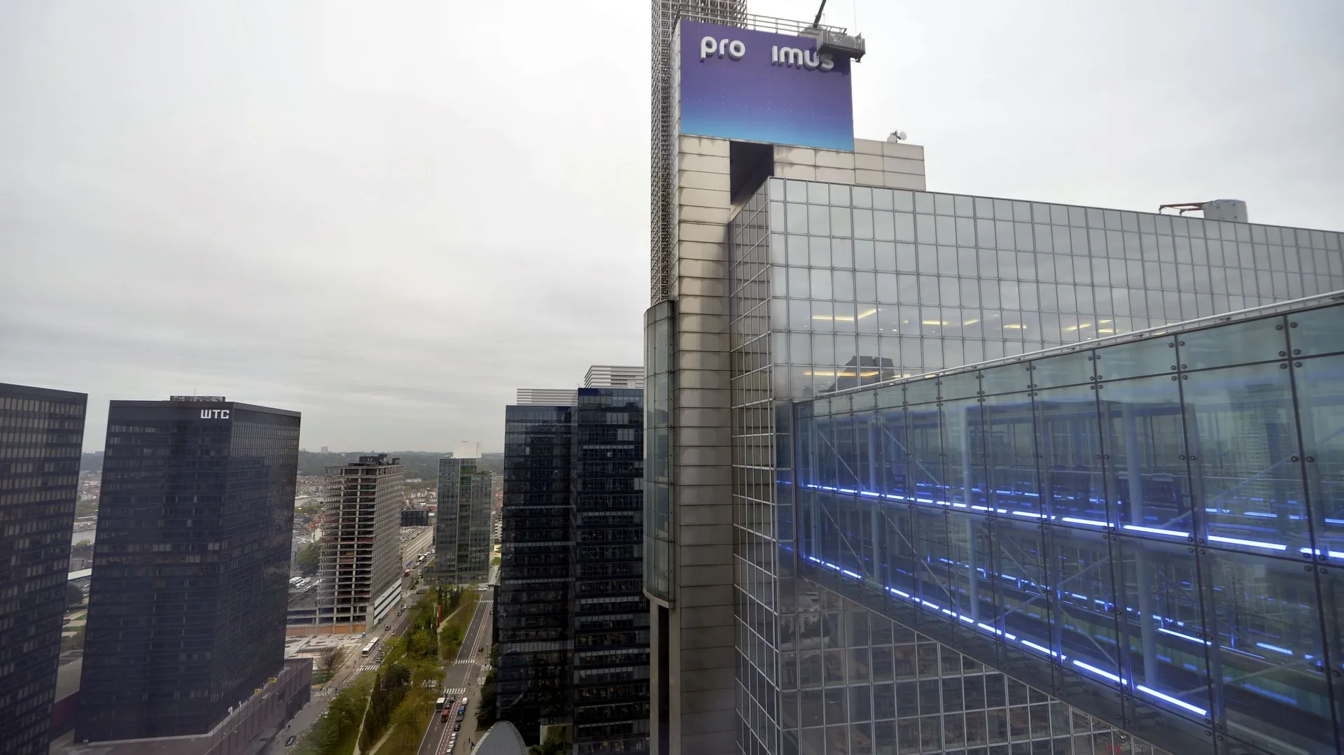 Proximus lance la 5G dans plus de 30 communes et accélère le ...