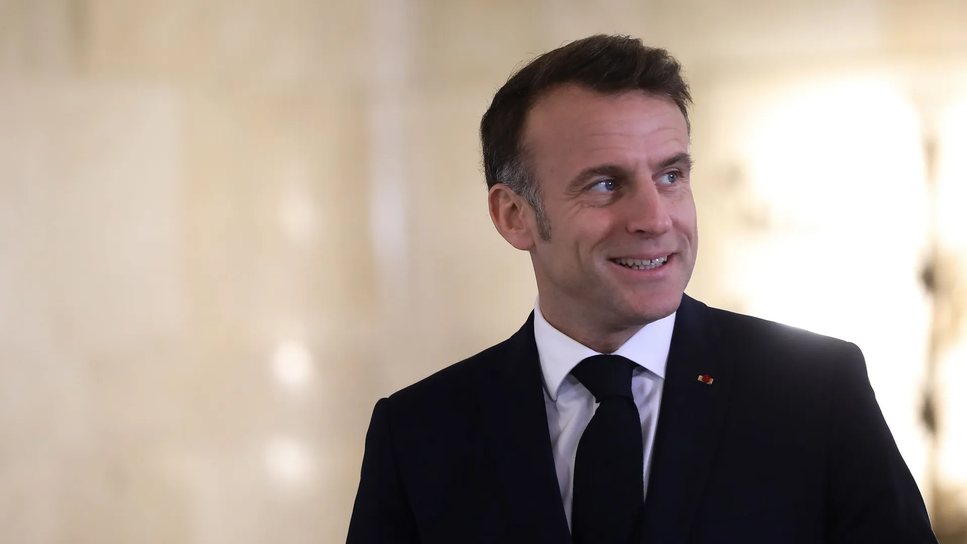 Emmanuel Macron reconnaît que la dissolution a 'produit plus d’instabilité que de sérénité' lors ...