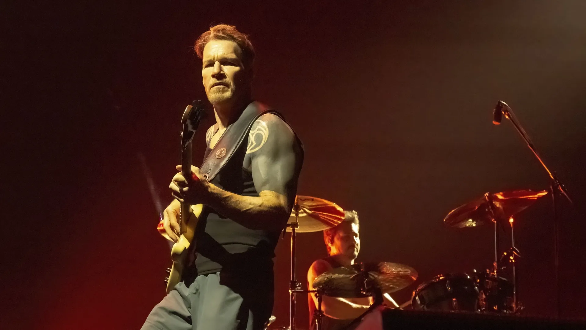 La jeune prodige Nandi Bushell et son frère Thomas s'attaquent à ...