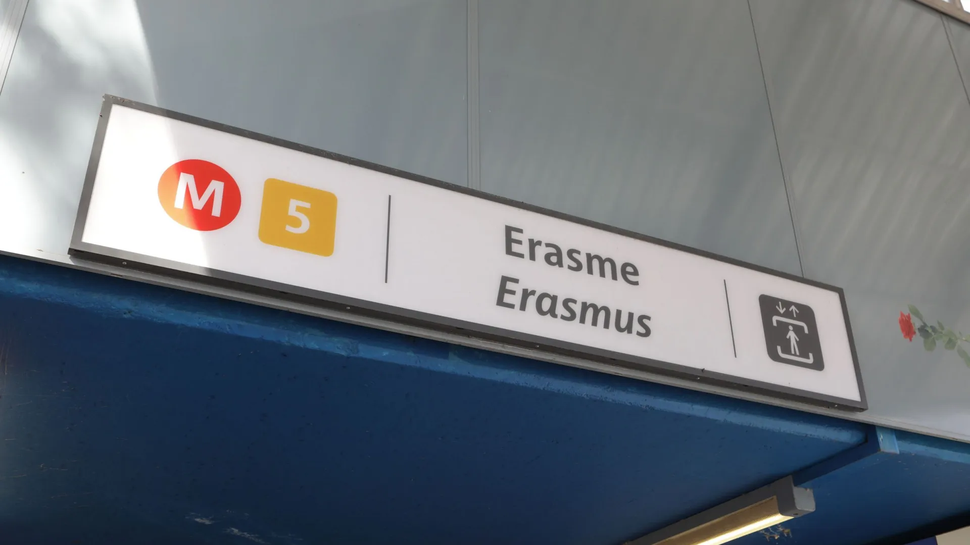 Le métro 5 vers Erasme interrompu quatre dimanches matin - RTBF Actus