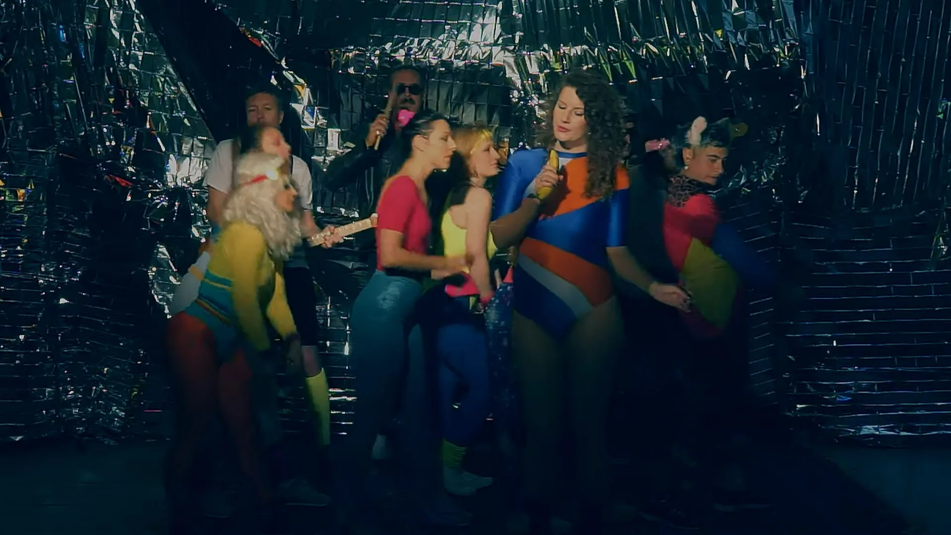 Qui est 'Ren', ce jeune artiste qui bouleverse internet et ouvre le ...