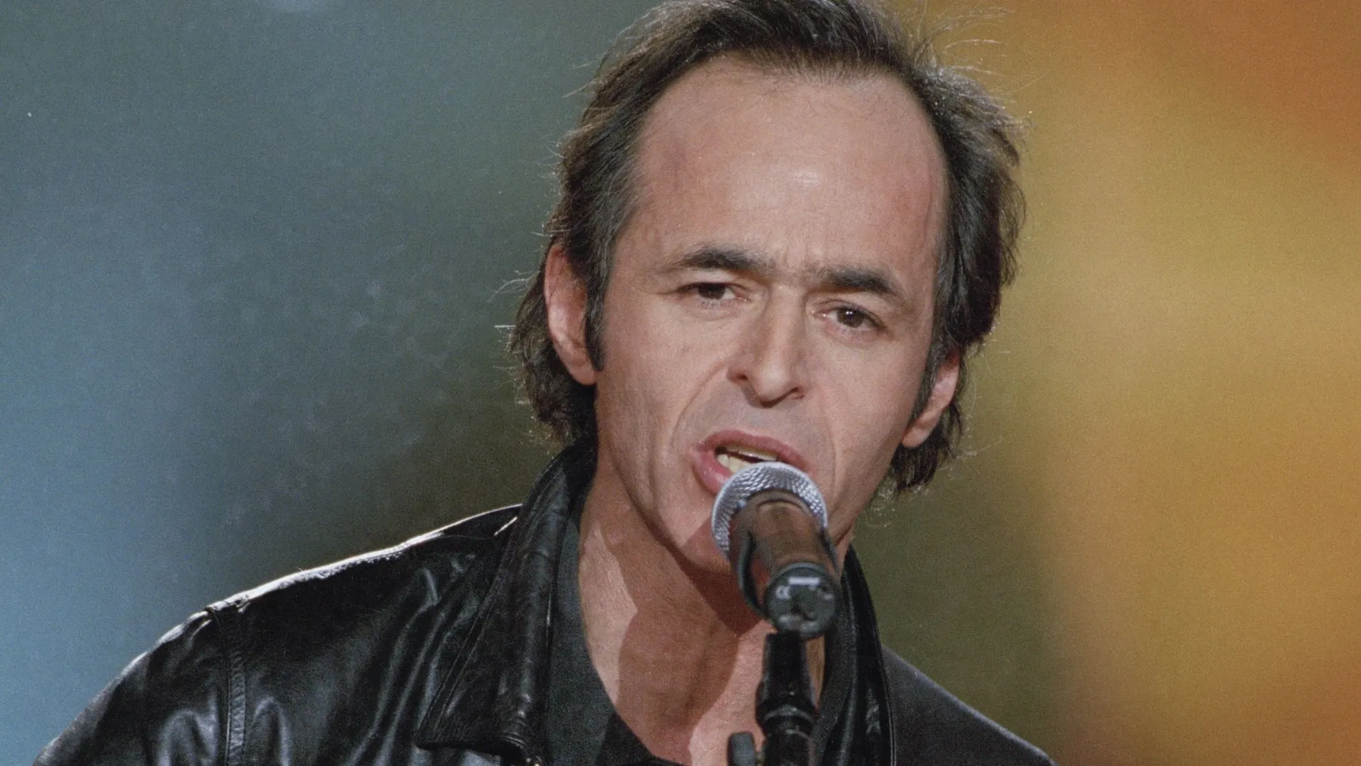 Trois choses à savoir sur Alexia Barlier, la star de 'Sophie Cross' et ...