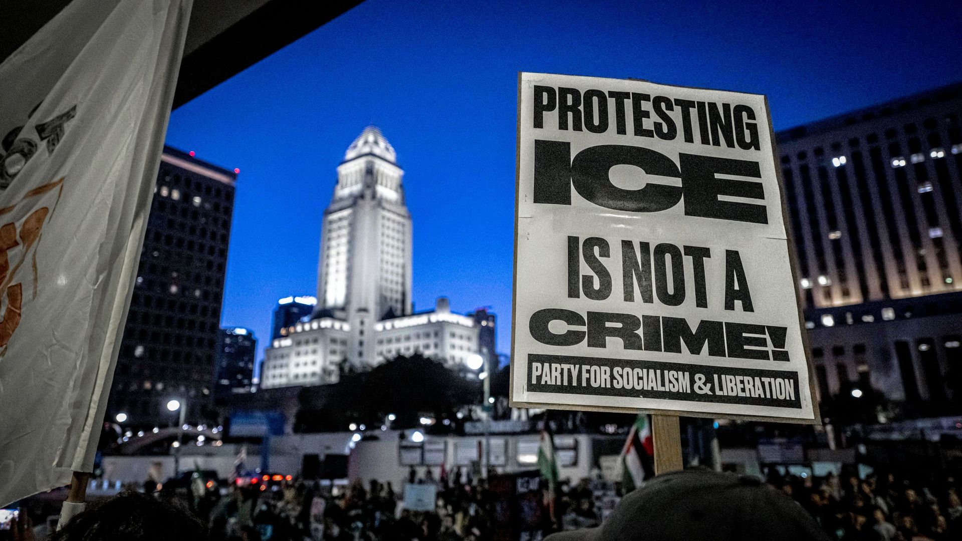 La police de l’immigration (ICE) fait une seconde victime à Minneapolis ...