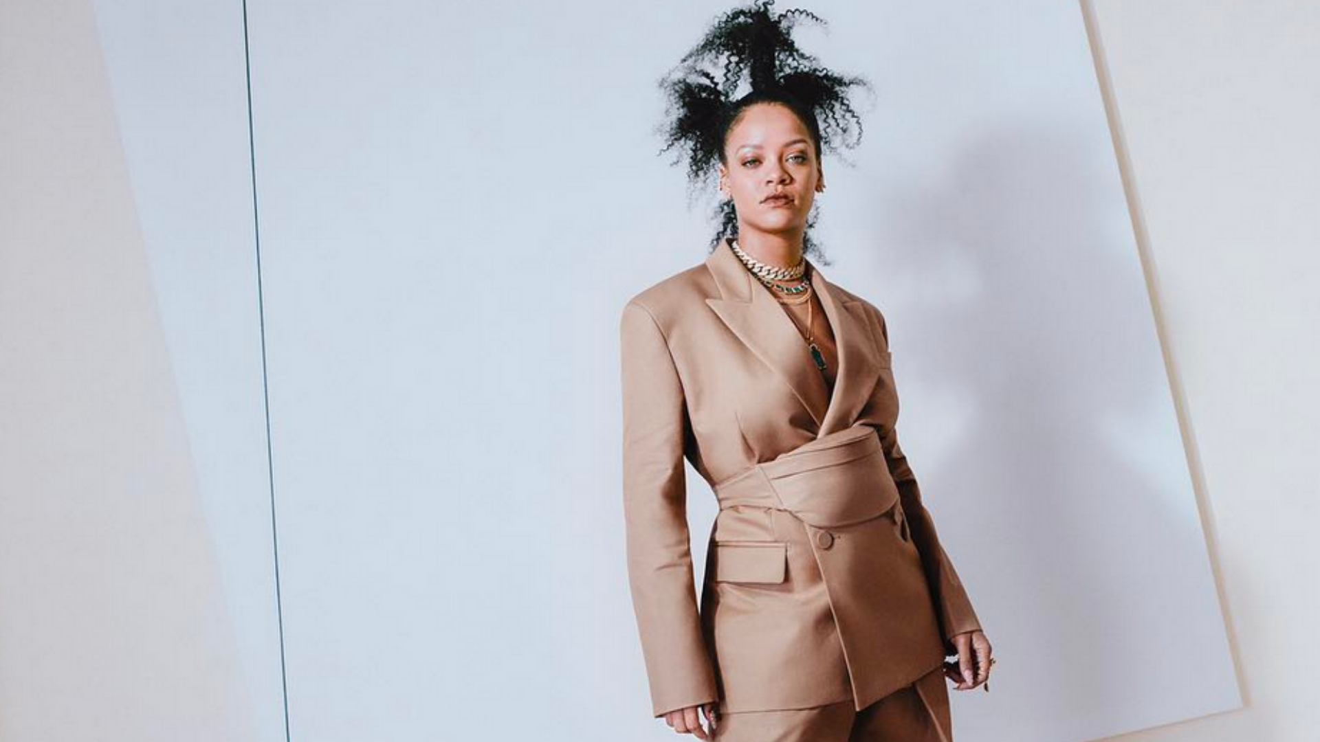 R9 / Rihanna ne compte pas collaborer avec Drake pour son album - RTBF ...