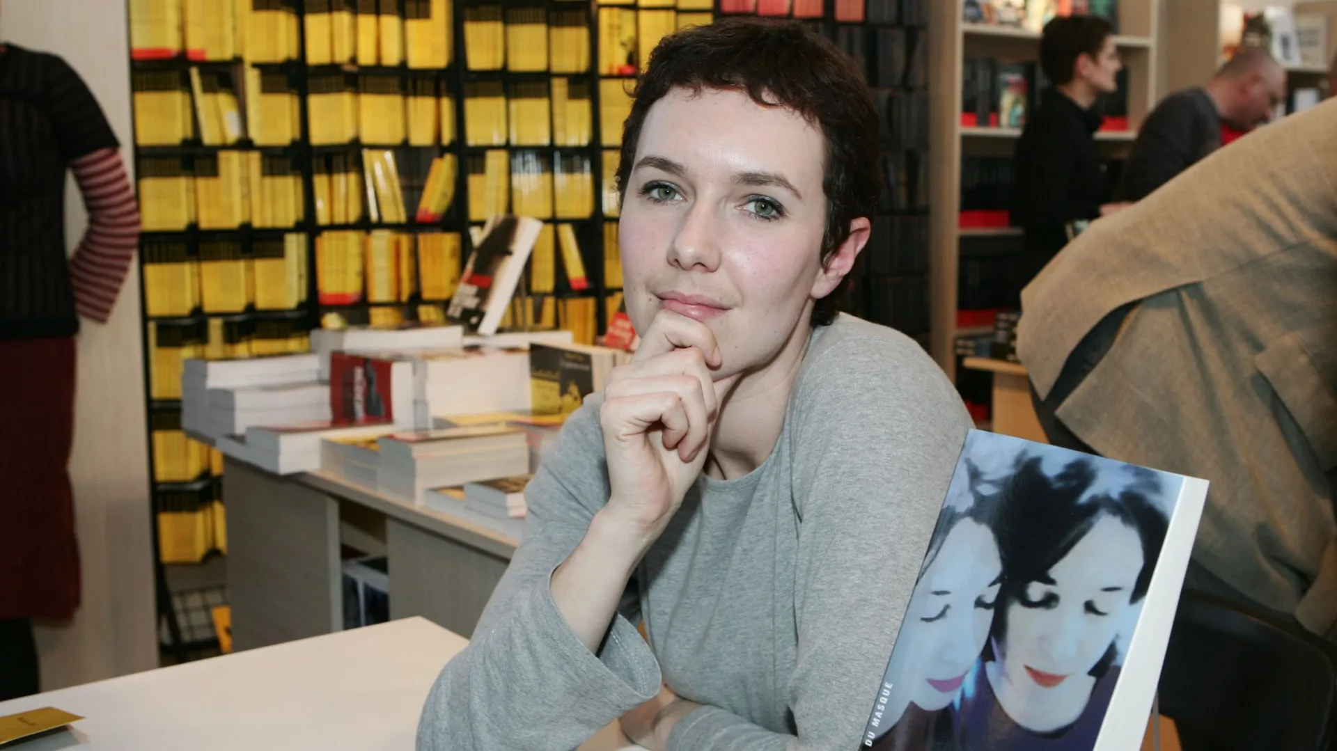 Barbara Abel : son nouveau roman 'Comme si de rien n'était' et une ...