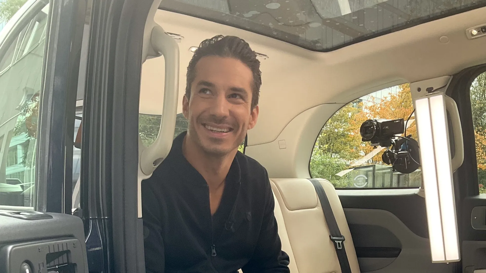 L’humoriste Jérémy Ferrari à cœur ouvert dans 'Hep Taxi !' - RTBF Actus