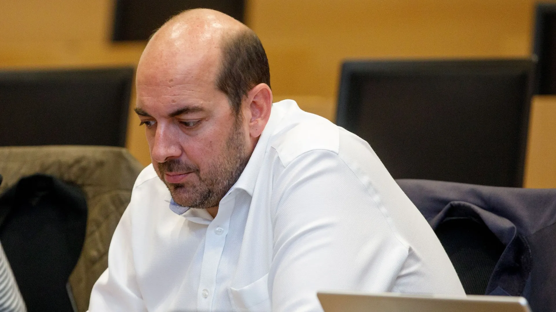 Le salaire de Mathieu Michel, député fédéral et ancien secrétaire fédéral à la Digitalisation ...