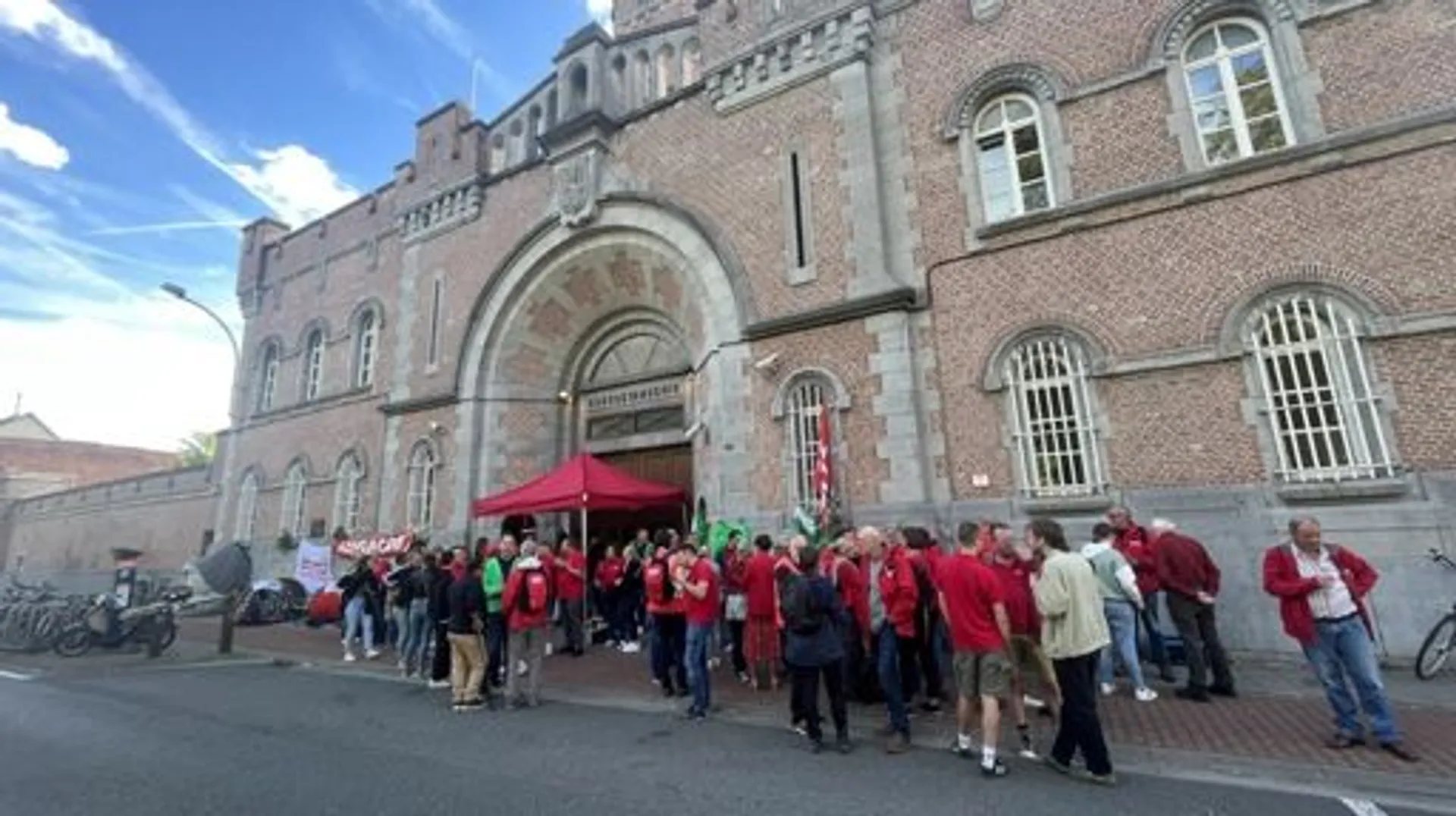 Grève dans les prisons : une grève à durée indéterminée qui impacte les ...