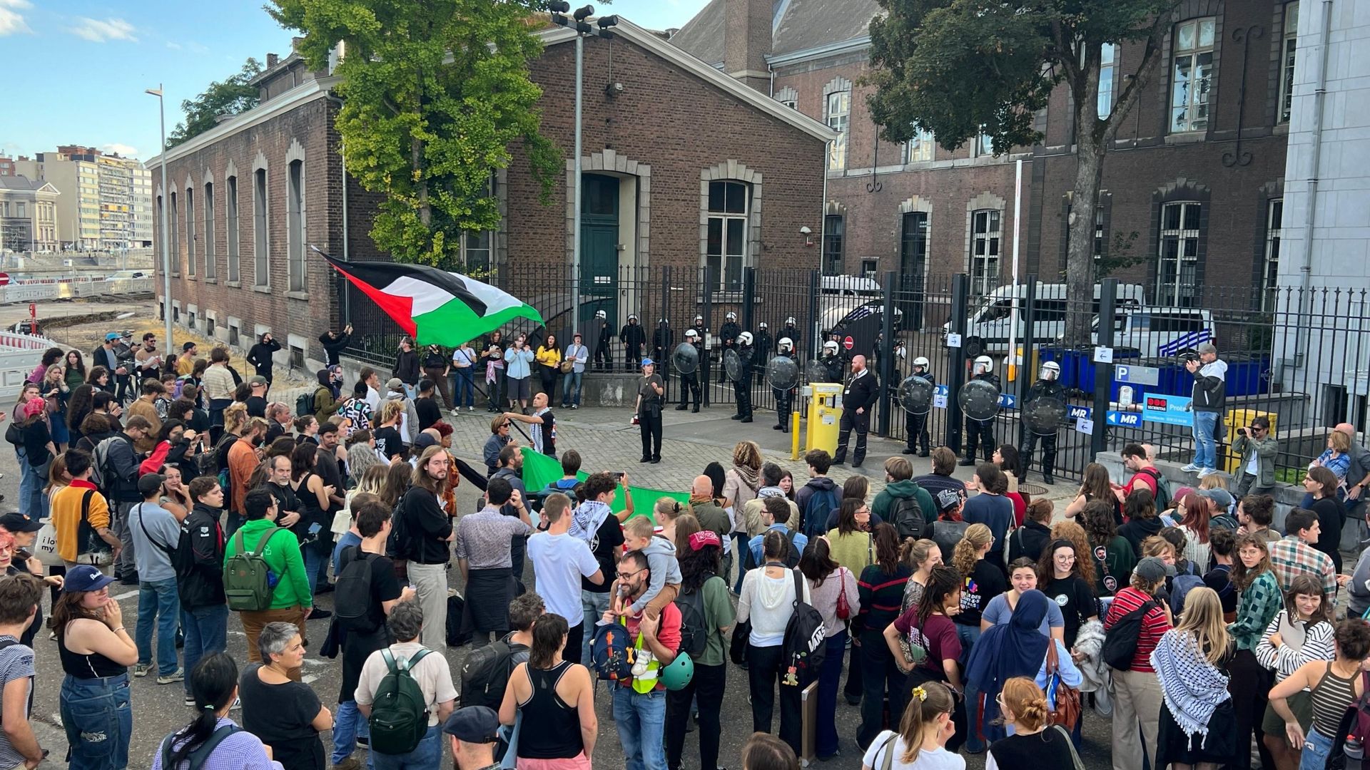 L'ULB veut-elle empêcher que la promotion de droit ne porte le nom de Rima Hassan, eurodéputée ...